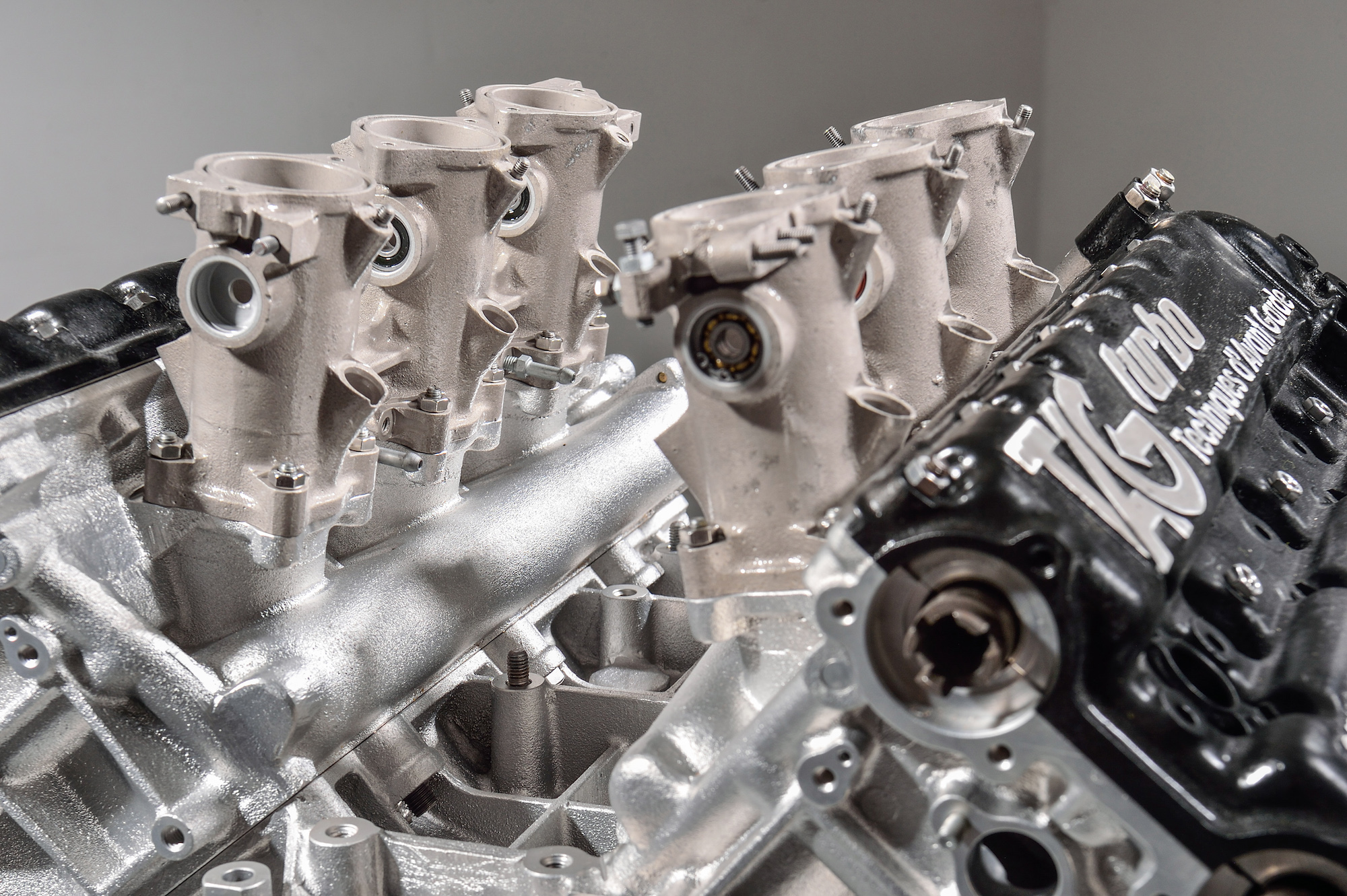 1984 MCLAREN MP4/2 PORSCHE-TAG F1 ENGINE