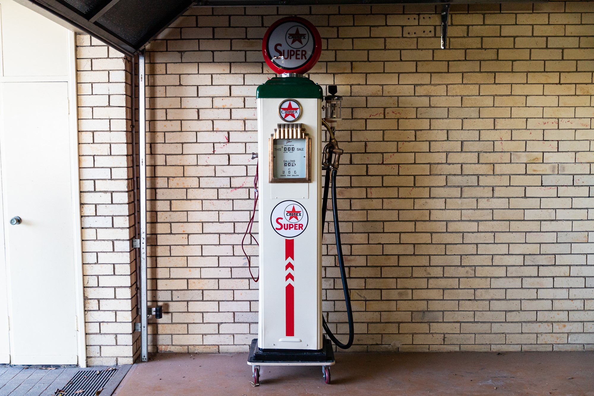 GILBARCO CALCO-METER PETROL PUMP