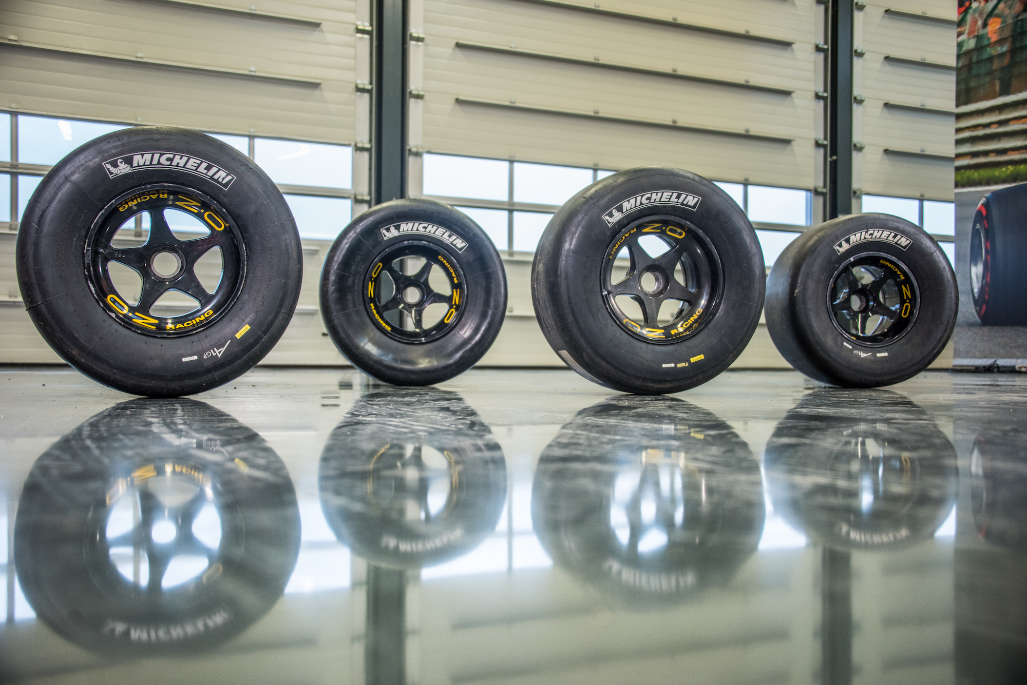 SET OF 1990S OZ RACING F1 WHEELS