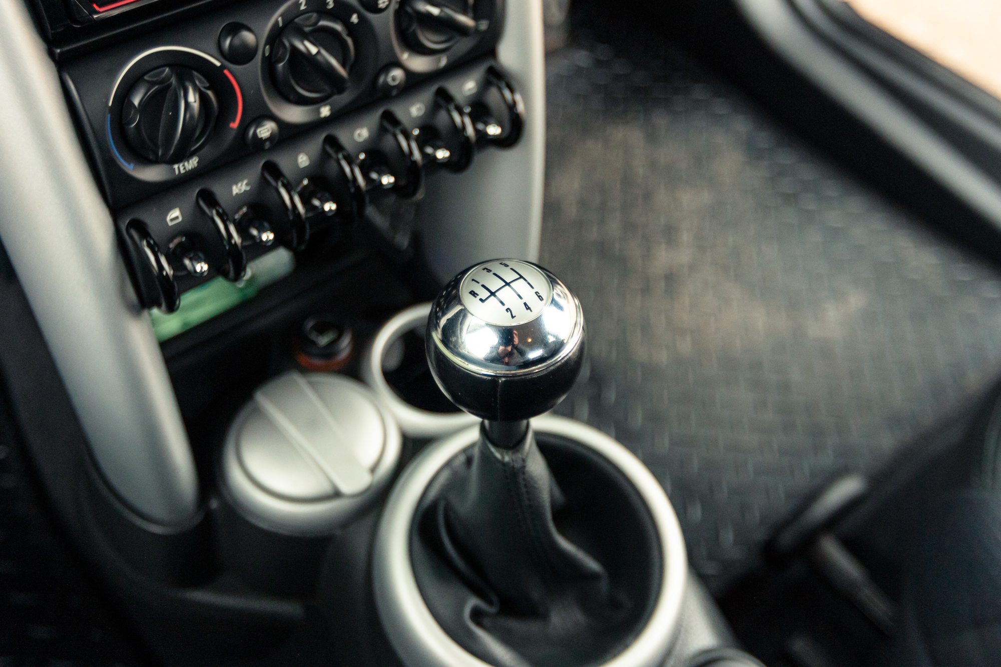 2004 MINI COOPER S – JCW TUNING KIT