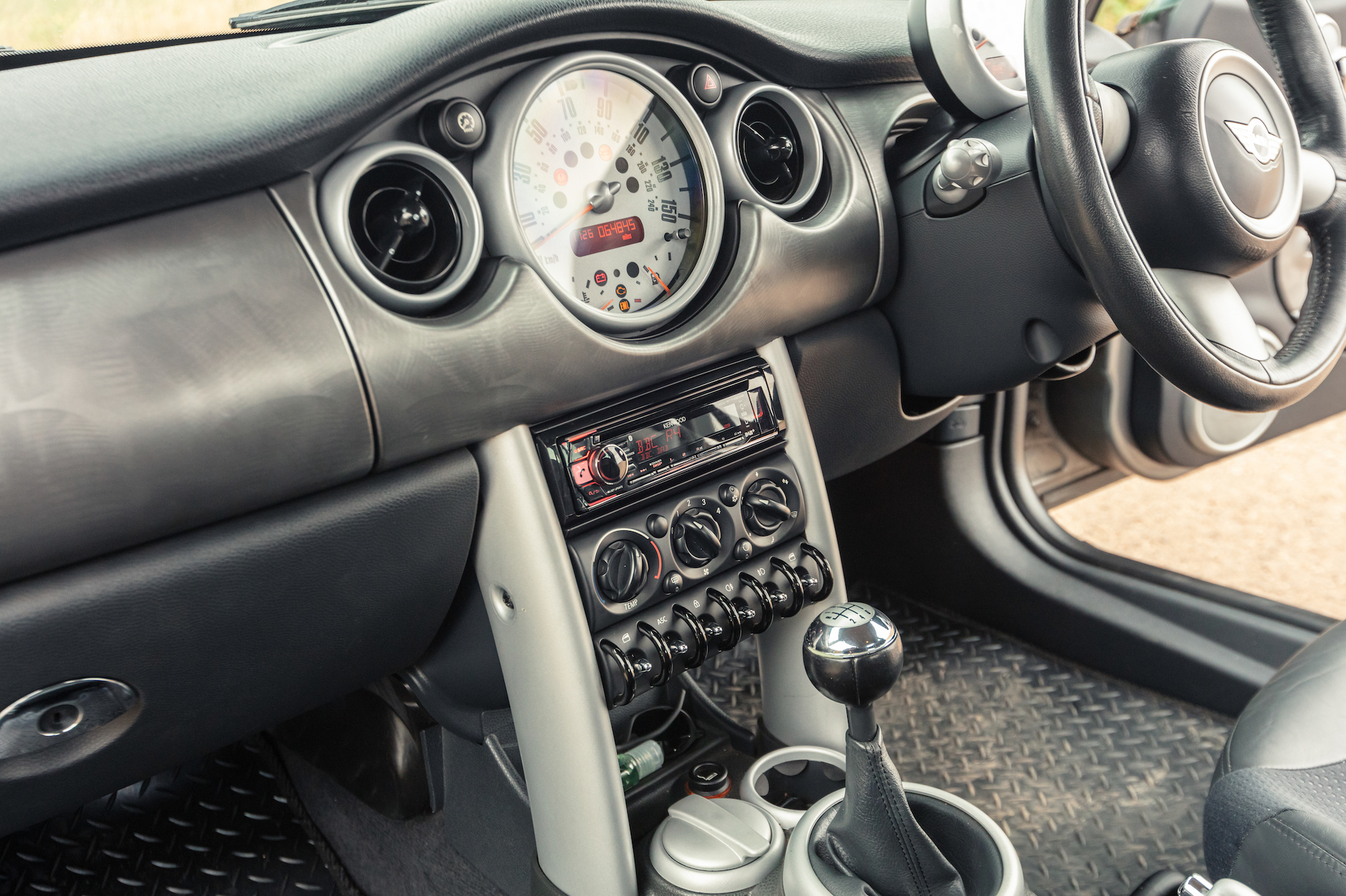 2004 MINI COOPER S – JCW TUNING KIT