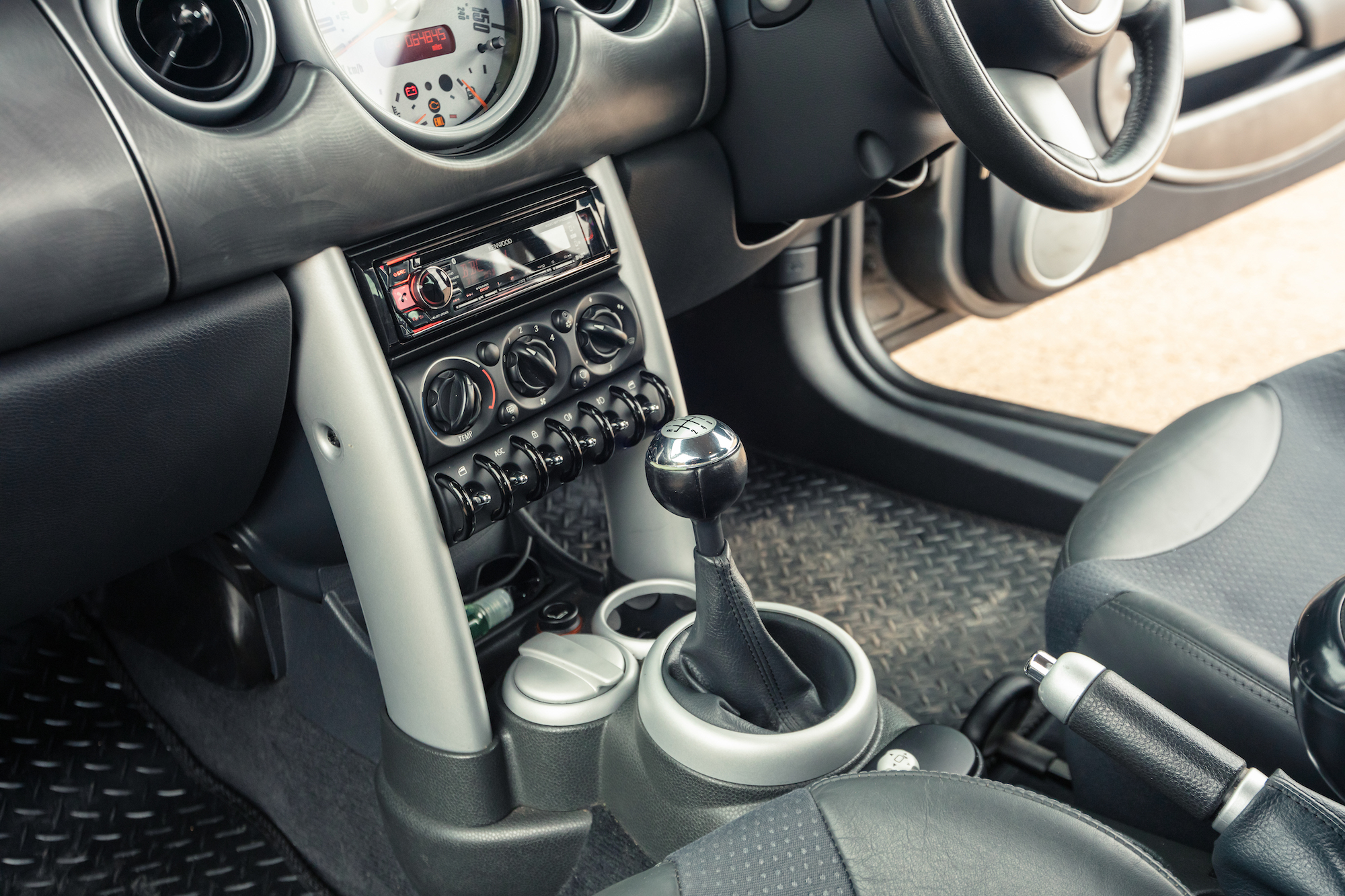 2004 MINI COOPER S – JCW TUNING KIT