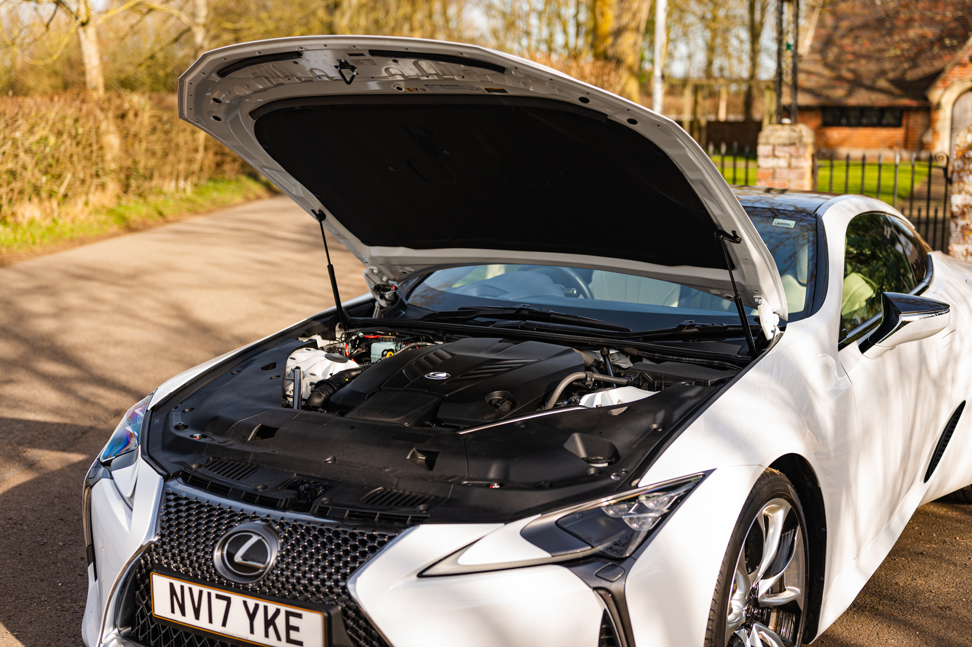 2017 LEXUS LC500 LAUNCH EDITION - 1,747 MILES