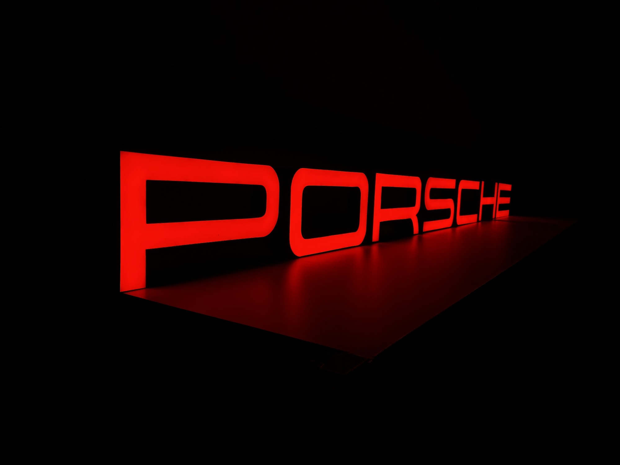 LARGE PORSCHE ILLUMINATED SIGN