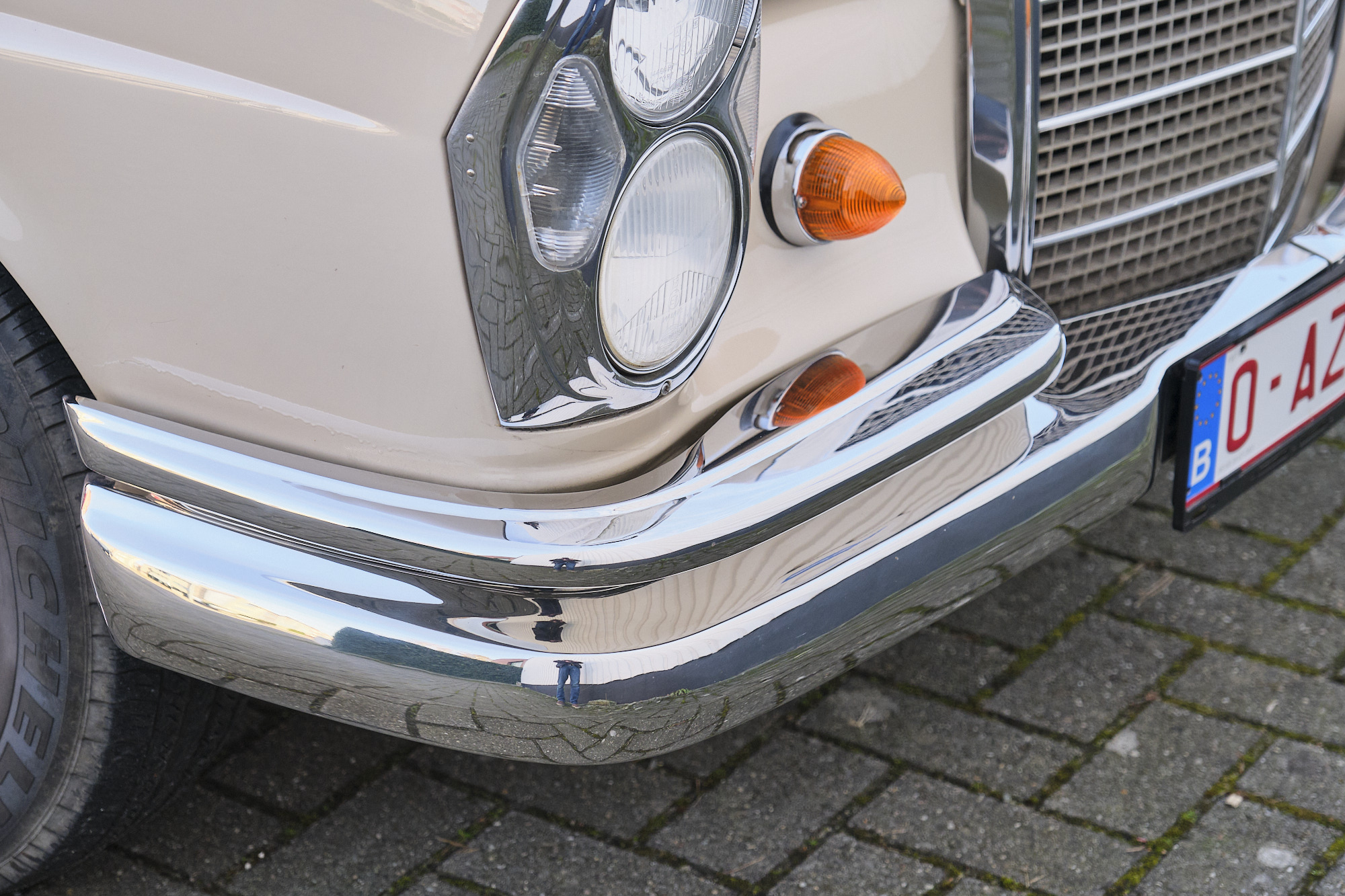 1967 MERCEDES-BENZ (W111) 250 SE CABRIOLET