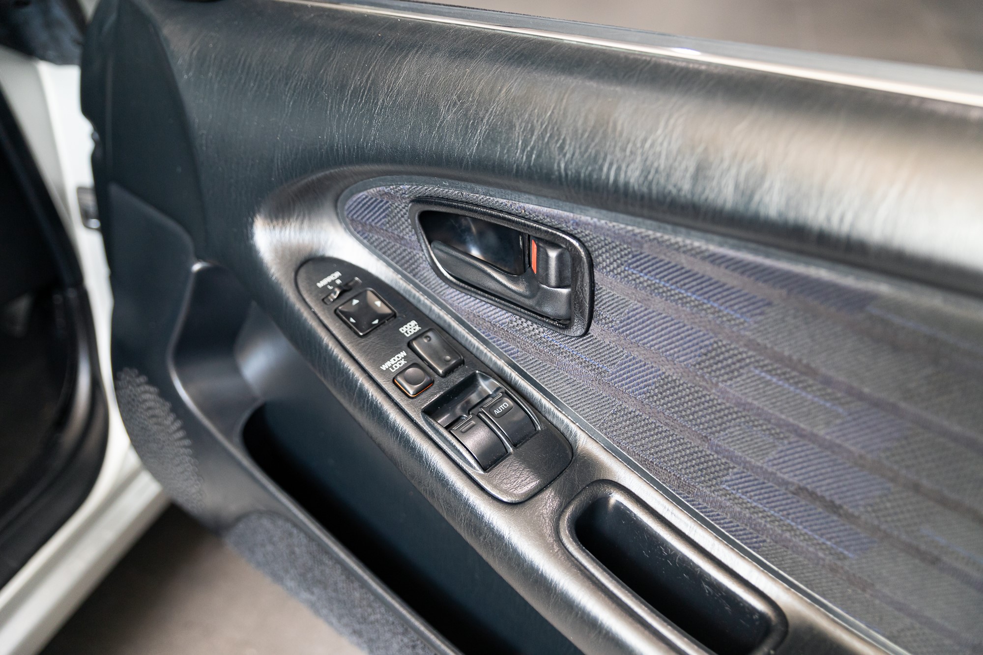 1996 TOYOTA MR2 SONIC SHADOW EDITION