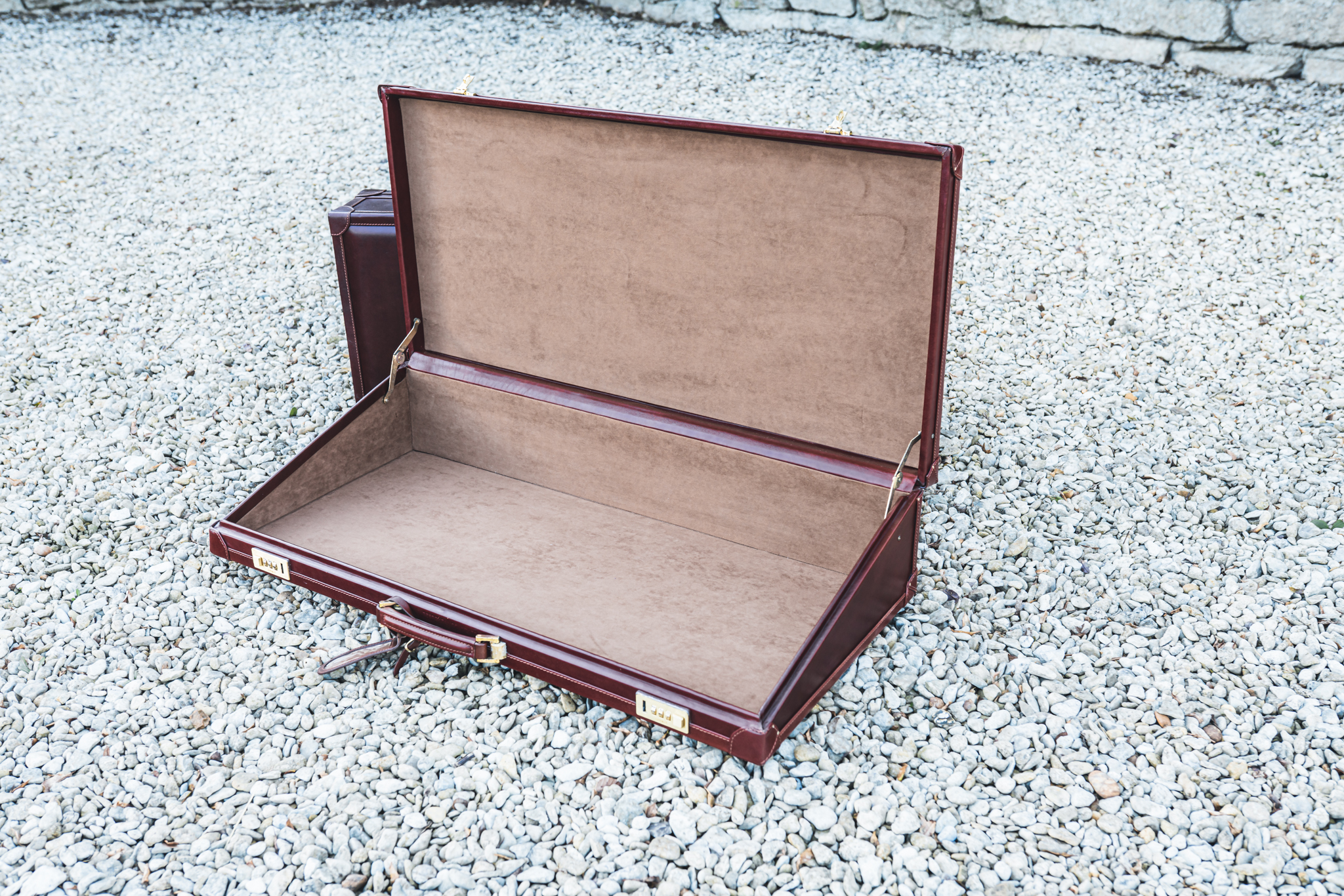 BESPOKE LUGGAGE LTD FOR JAGUAR E-TYPE