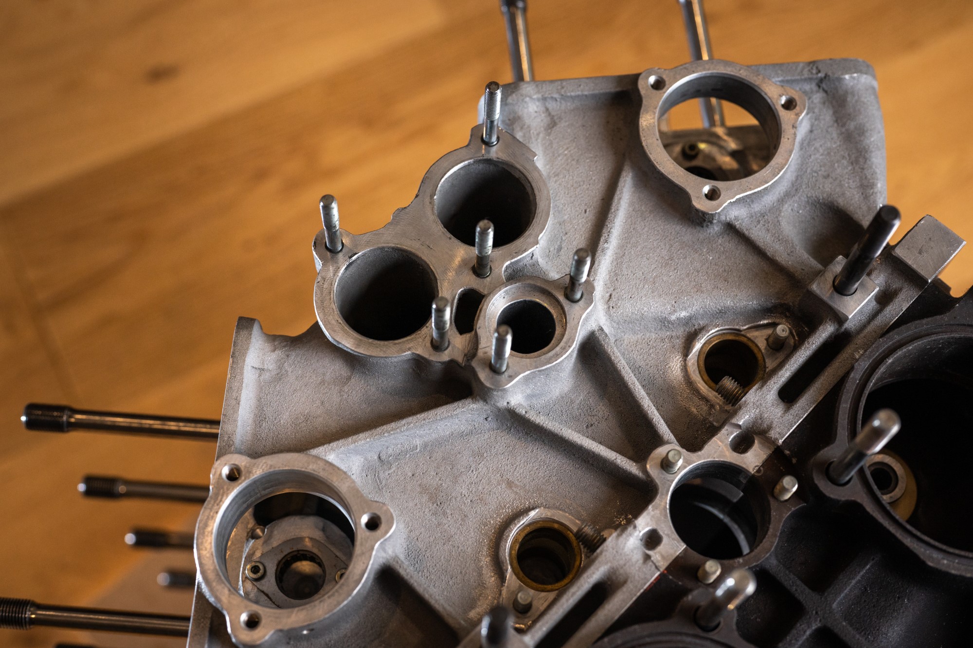 1985-1987 MCLAREN MP4/2 PORSCHE-TAG F1 ENGINE BLOCK