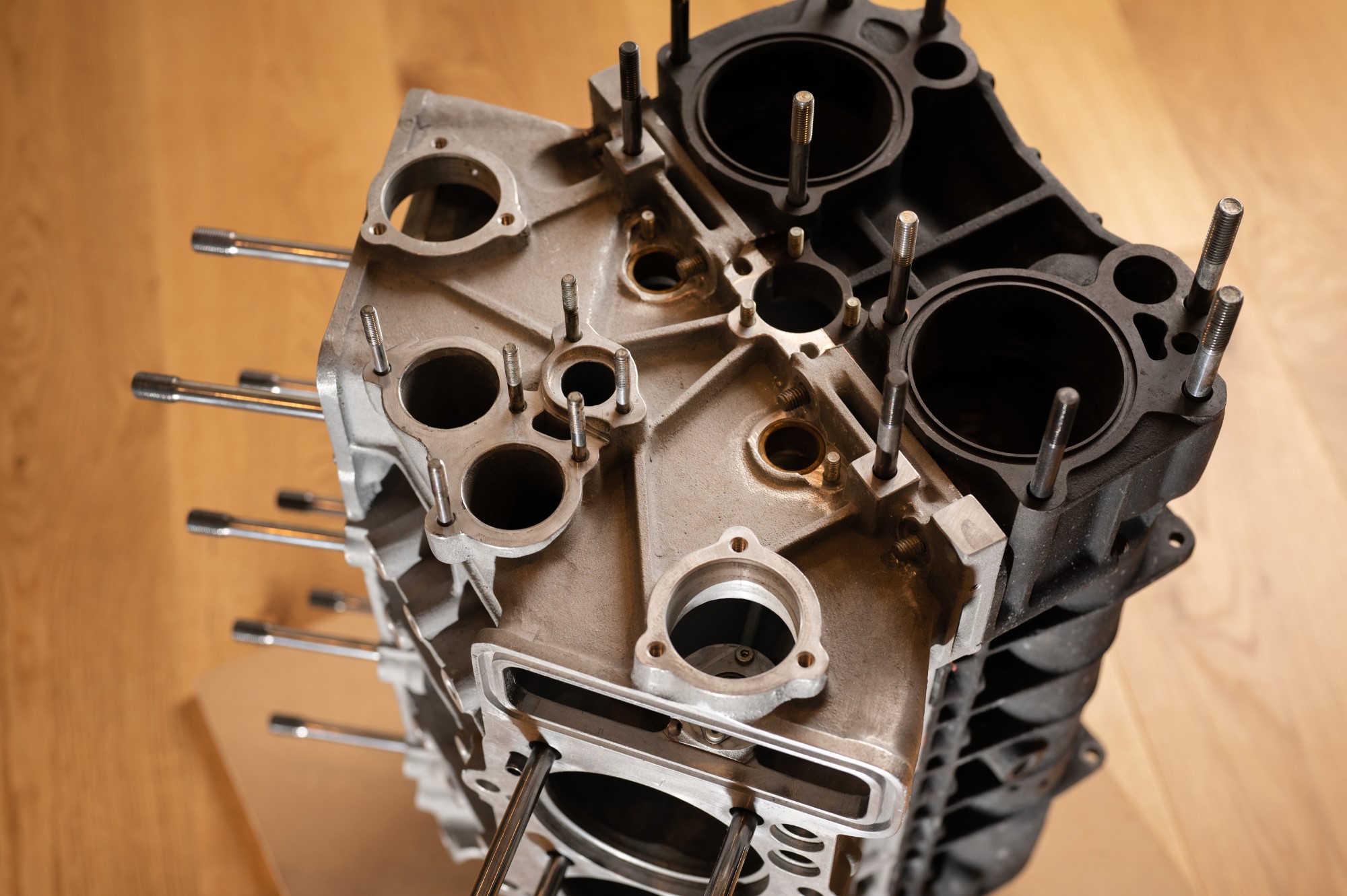 1985-1987 MCLAREN MP4/2 PORSCHE-TAG F1 ENGINE BLOCK