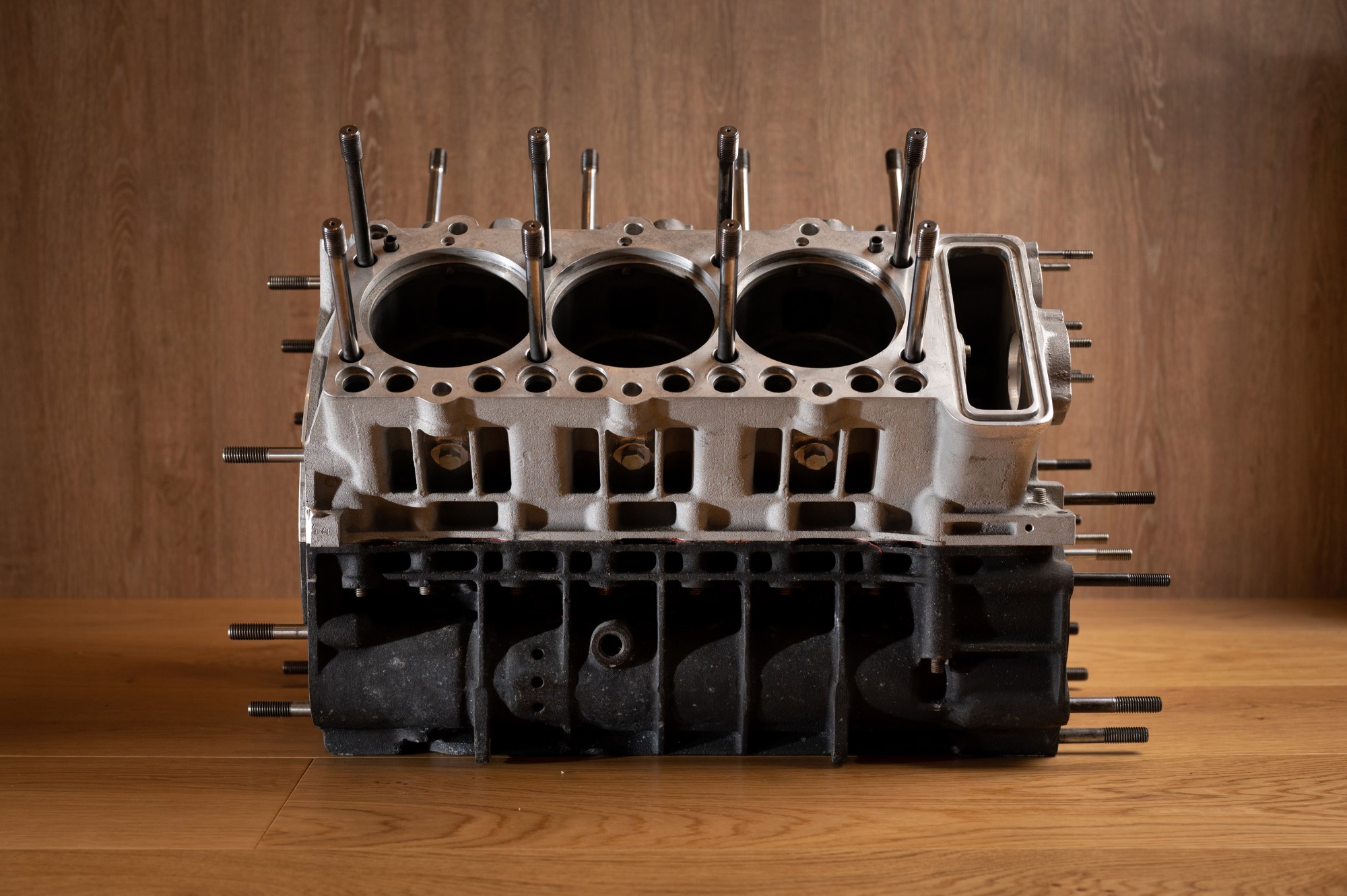 1985-1987 MCLAREN MP4/2 PORSCHE-TAG F1 ENGINE BLOCK