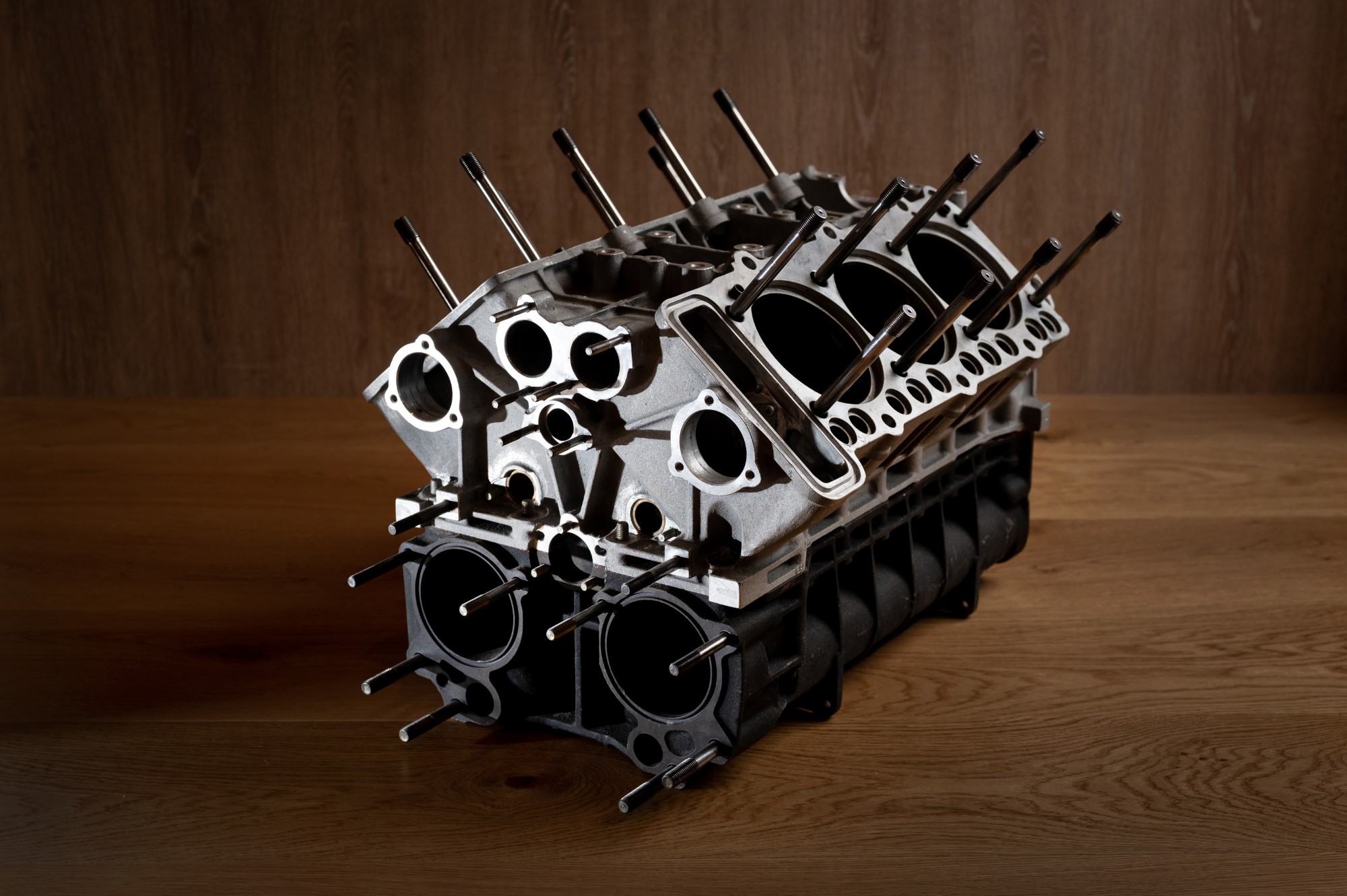 1985-1987 MCLAREN MP4/2 PORSCHE-TAG F1 ENGINE BLOCK