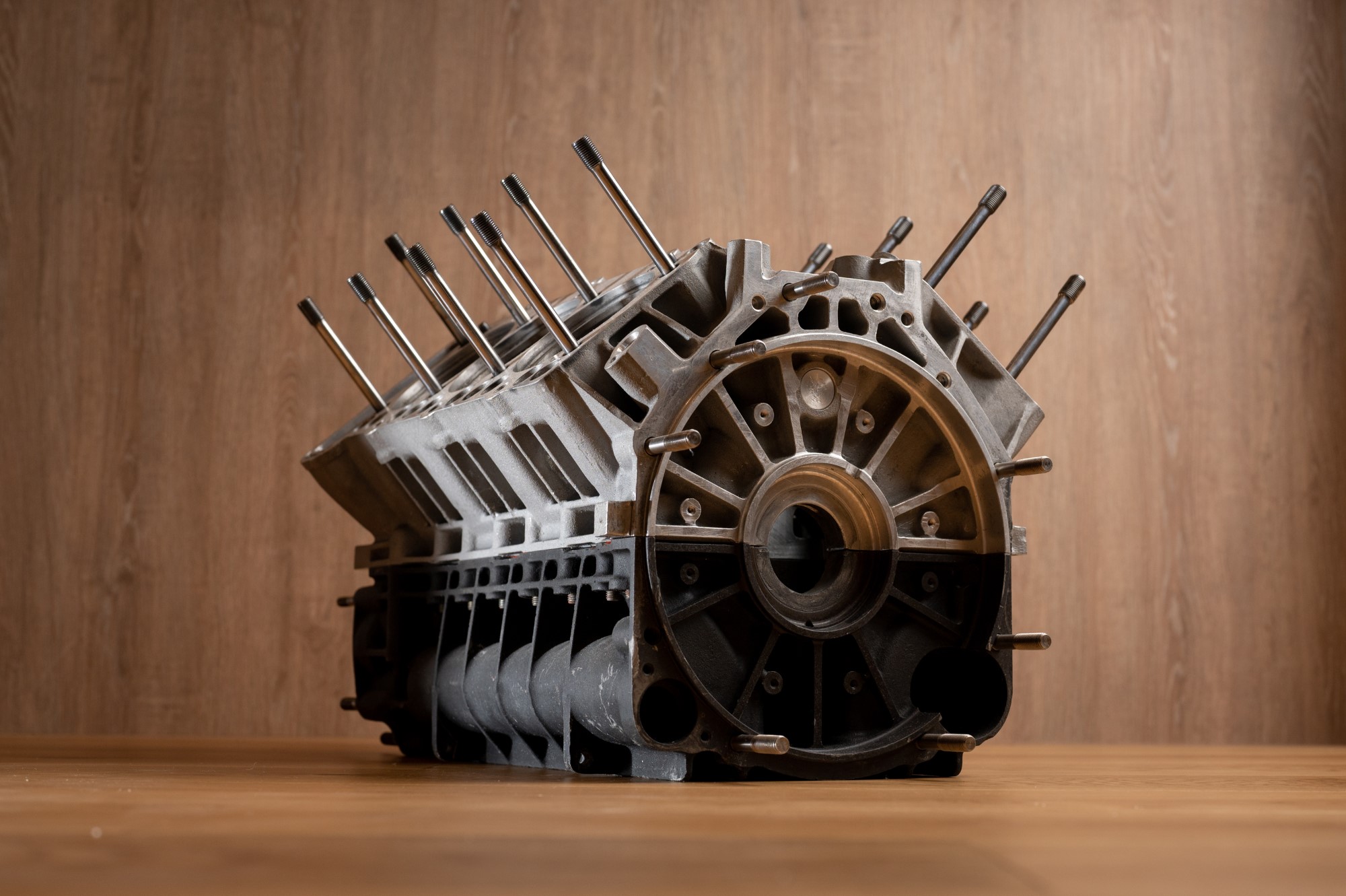 1985-1987 MCLAREN MP4/2 PORSCHE-TAG F1 ENGINE BLOCK