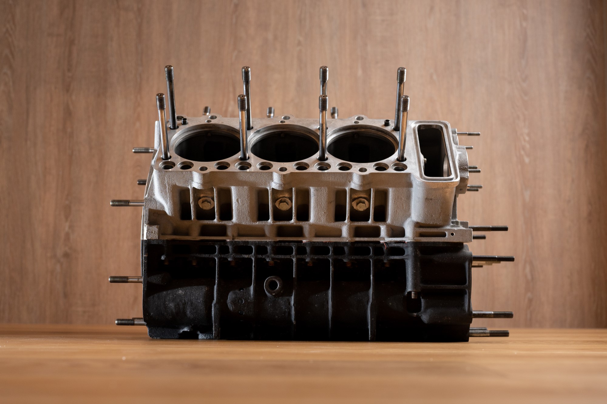 1985-1987 MCLAREN MP4/2 PORSCHE-TAG F1 ENGINE BLOCK