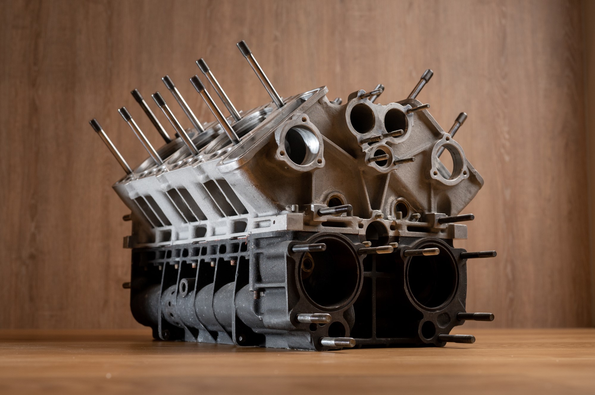 1985-1987 MCLAREN MP4/2 PORSCHE-TAG F1 ENGINE BLOCK