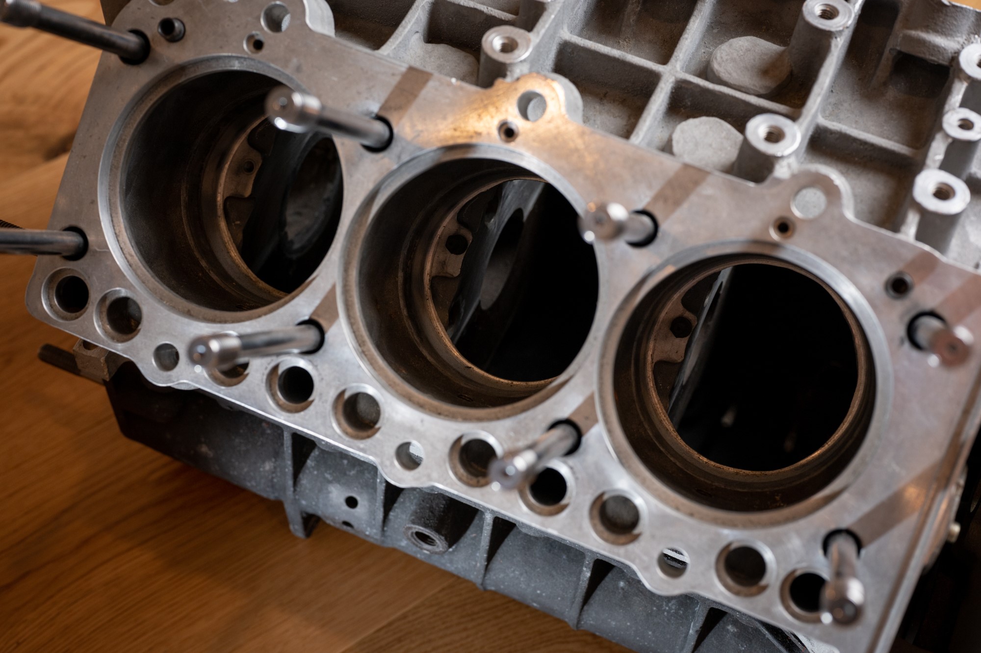 1985-1987 MCLAREN MP4/2 PORSCHE-TAG F1 ENGINE BLOCK
