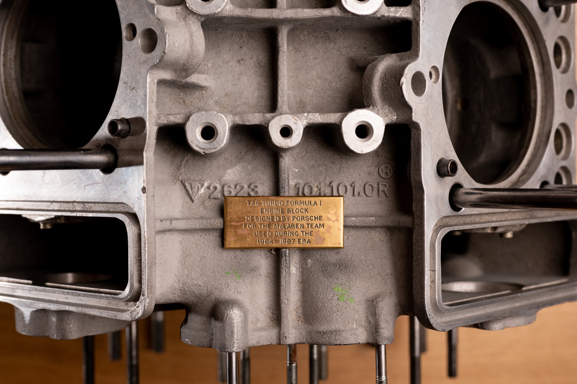 1985-1987 MCLAREN MP4/2 PORSCHE-TAG F1 ENGINE BLOCK