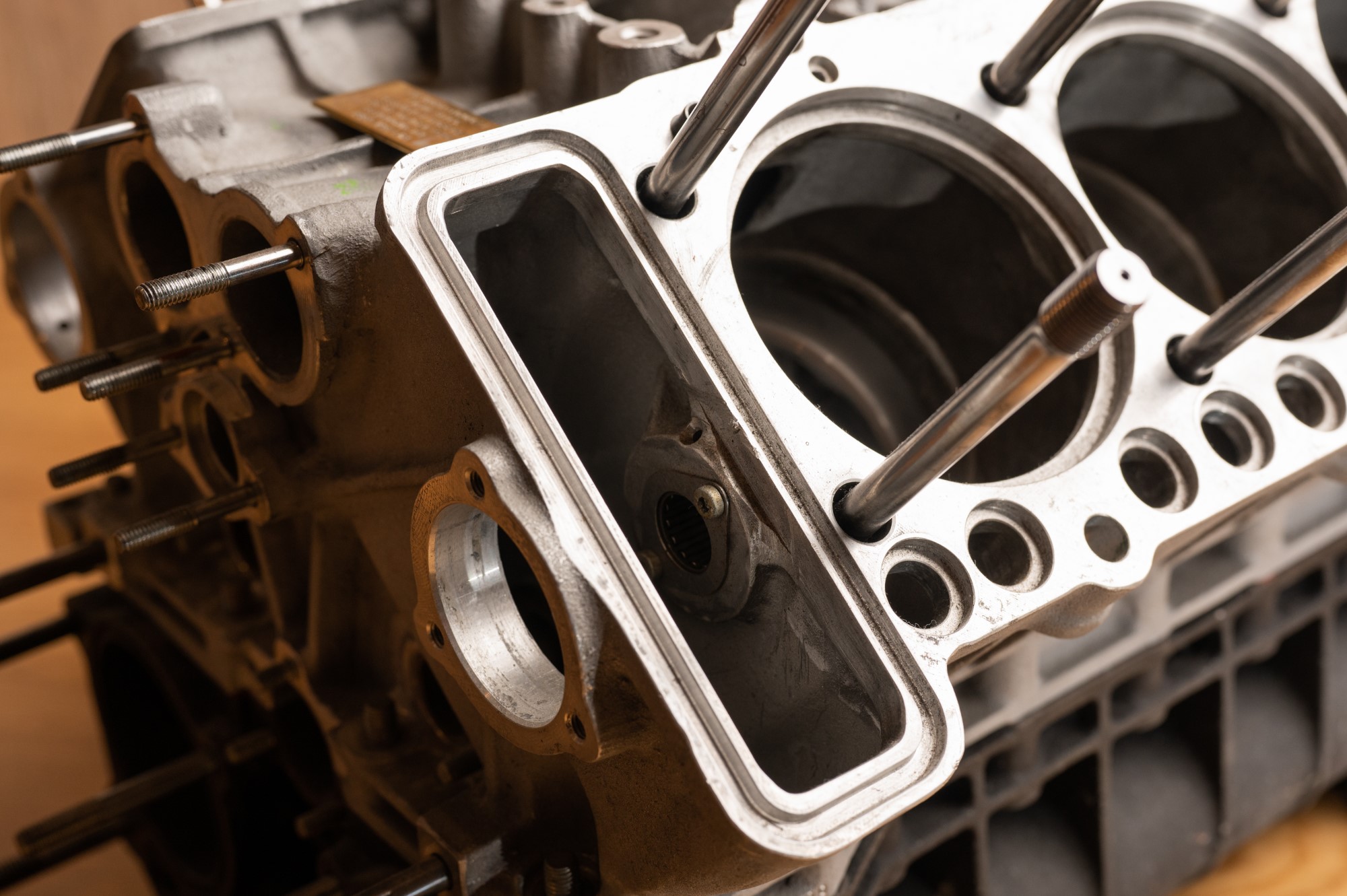 1985-1987 MCLAREN MP4/2 PORSCHE-TAG F1 ENGINE BLOCK