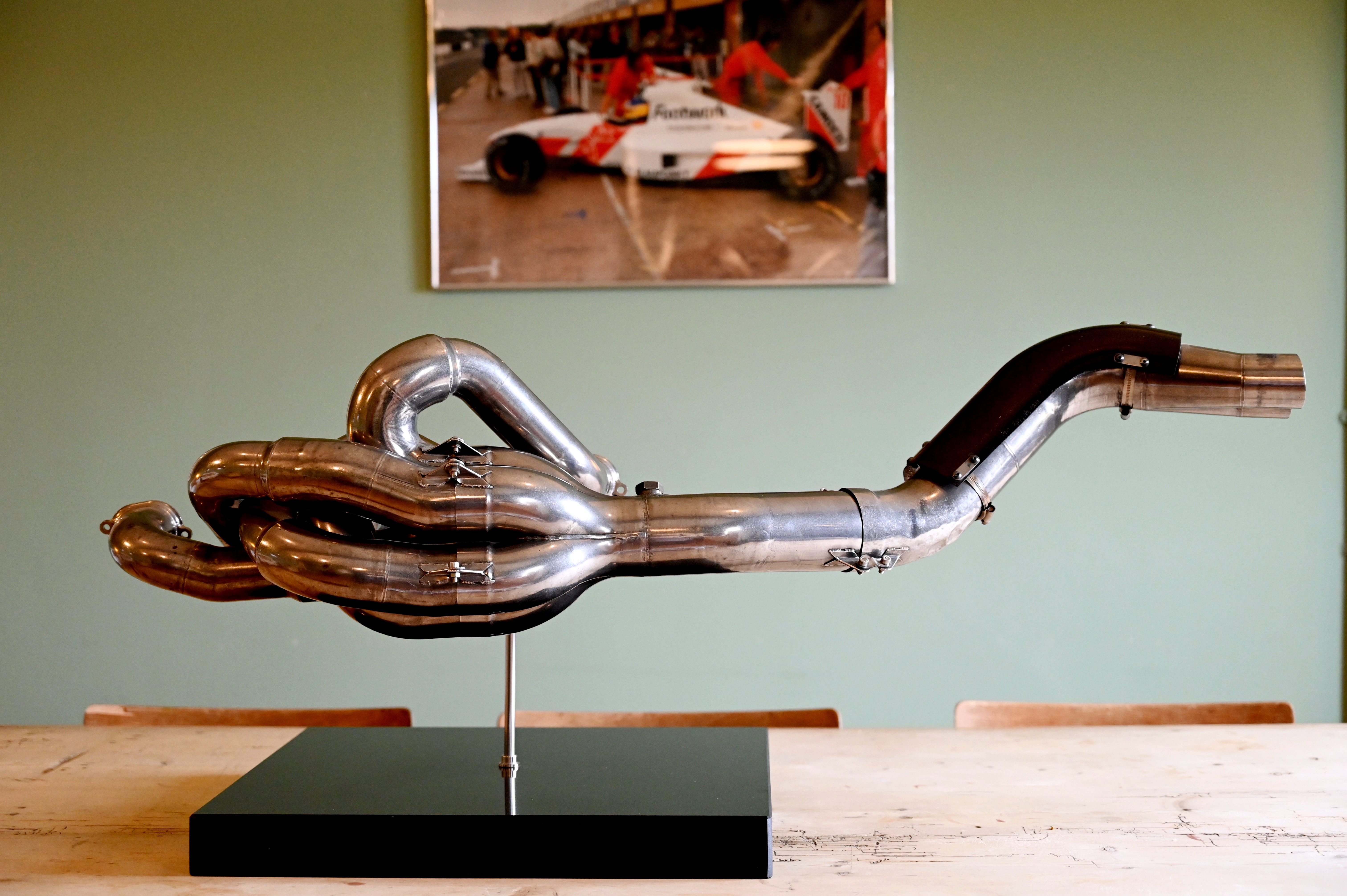 2000 BENETTON B200 F1 EXHAUST SCULPTURE