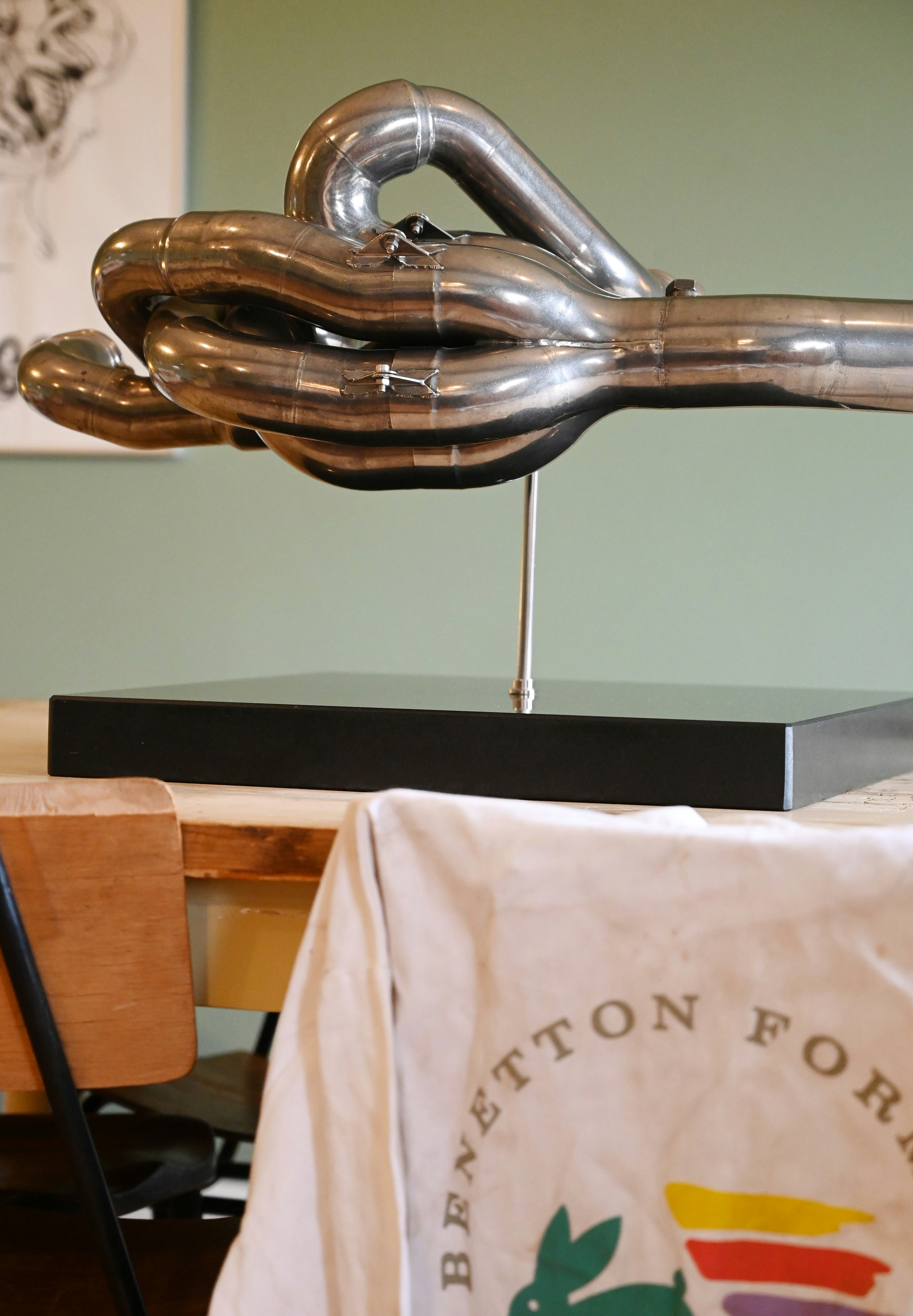 2000 BENETTON B200 F1 EXHAUST SCULPTURE