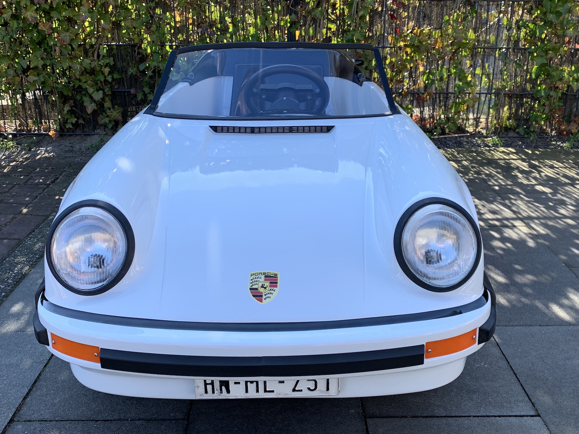 PORSCHE 911 CARRERA JUNIOR CHILDREN'S CAR