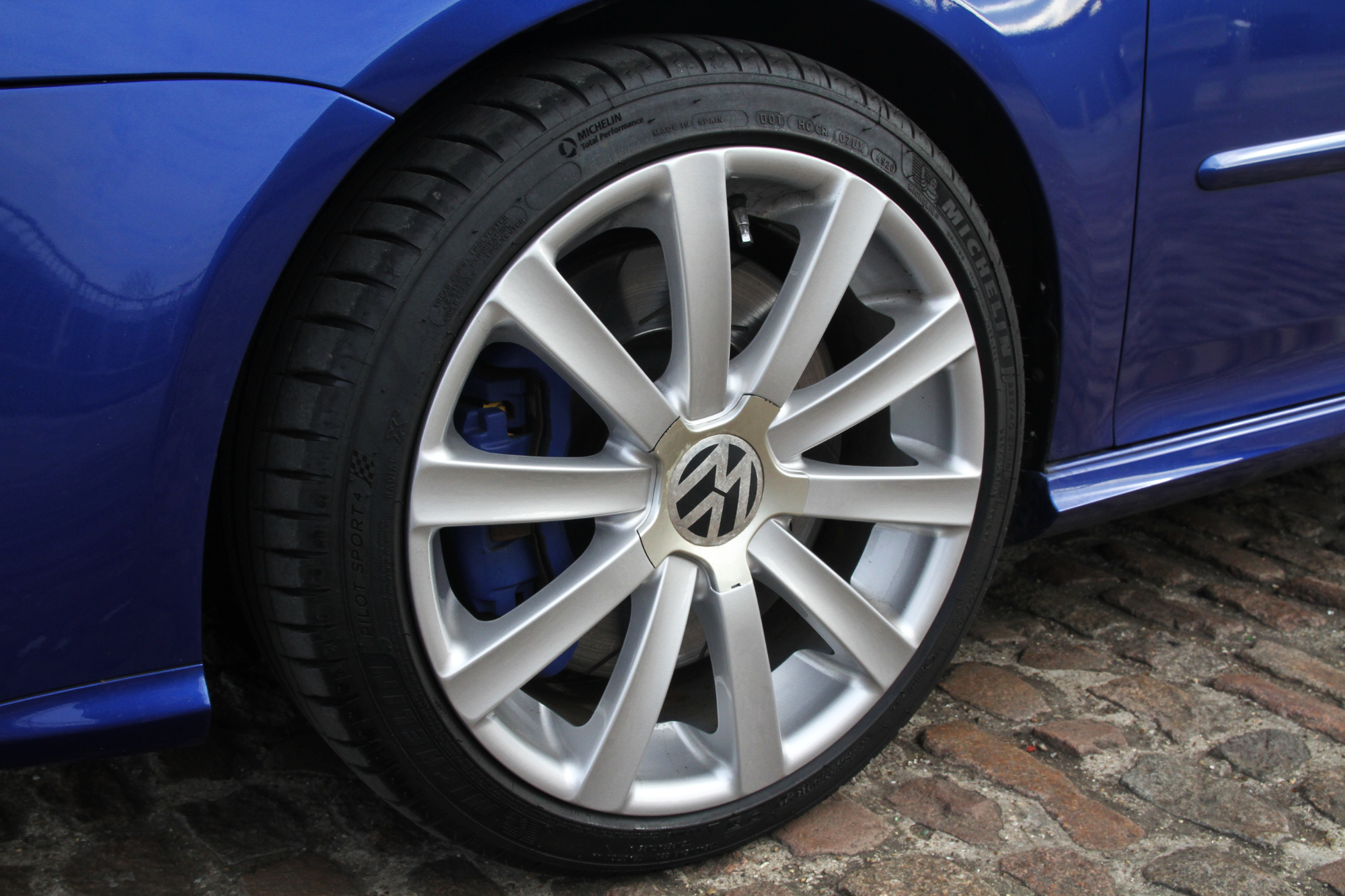 2009 VOLKSWAGEN GOLF (MK5) R32