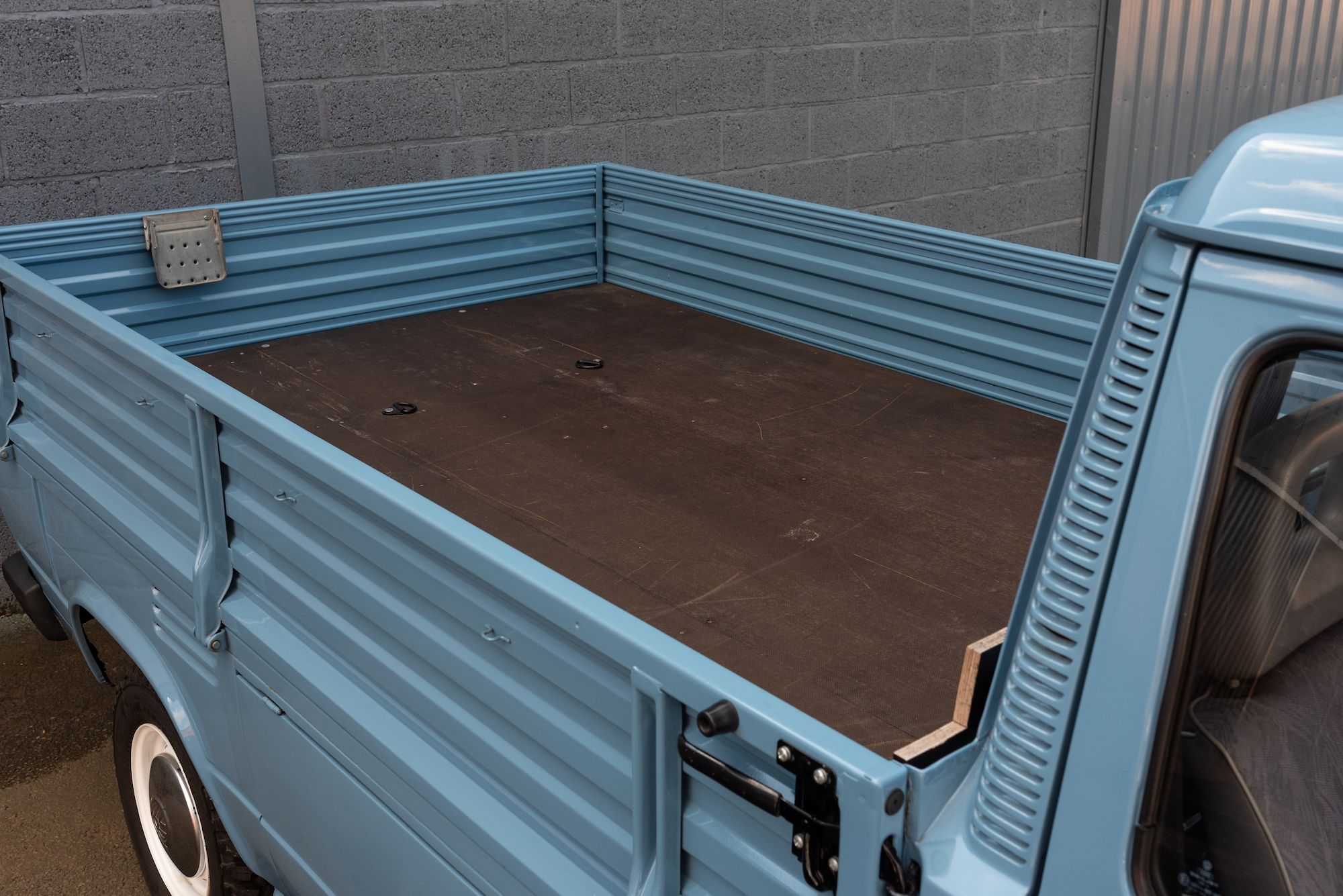 1987 VOLKSWAGEN T25 SINGLE CAB PICK-UP