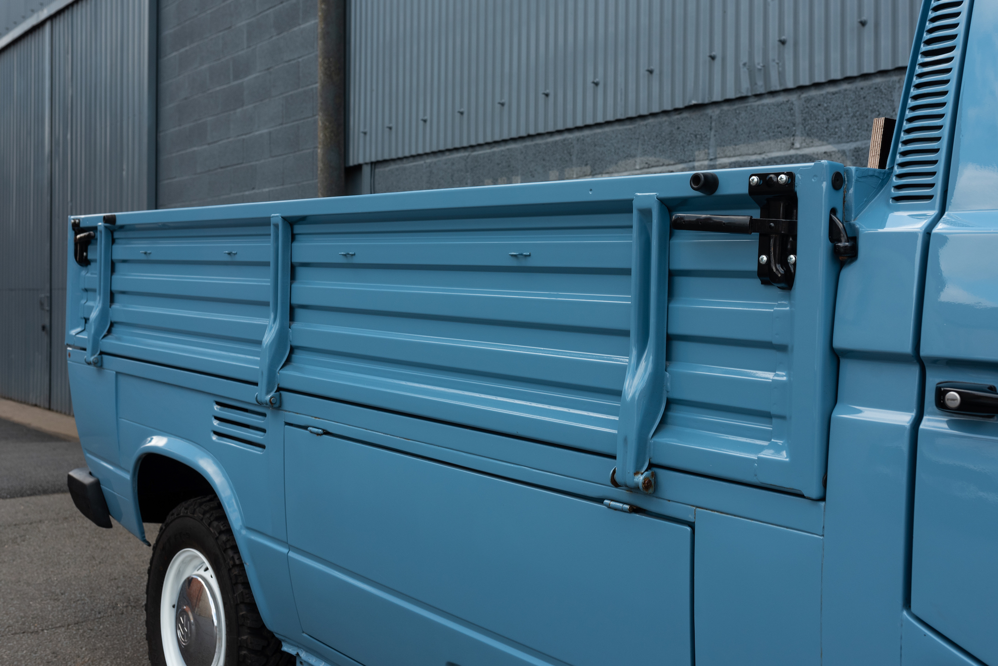 1987 VOLKSWAGEN T25 SINGLE CAB PICK-UP