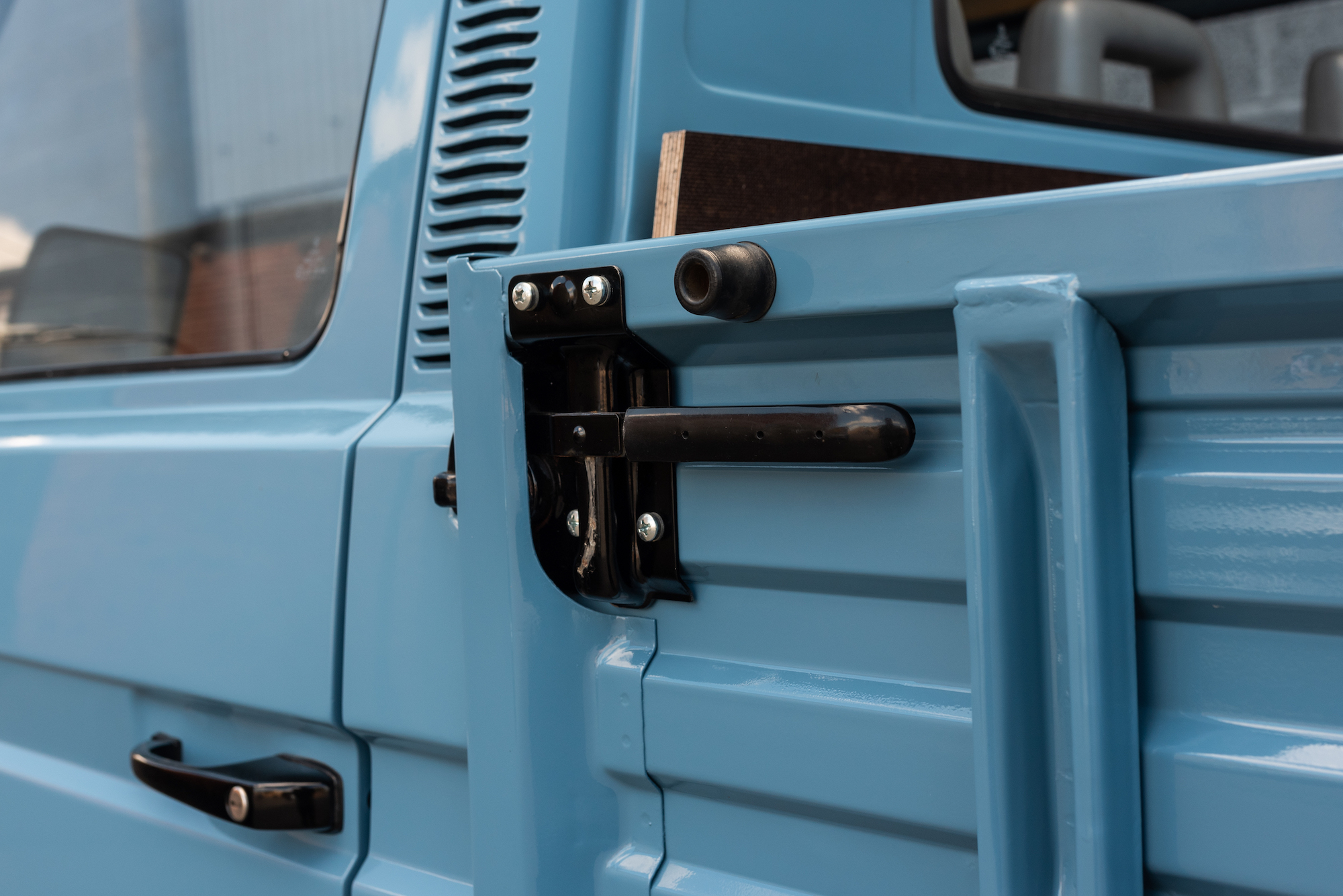 1987 VOLKSWAGEN T25 SINGLE CAB PICK-UP