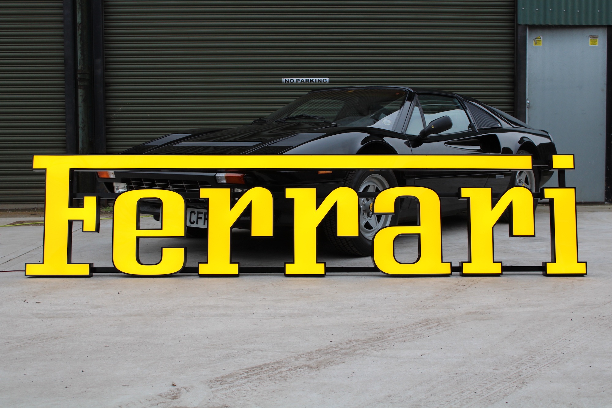 LARGE FERRARI ILLUMINATED SIGN