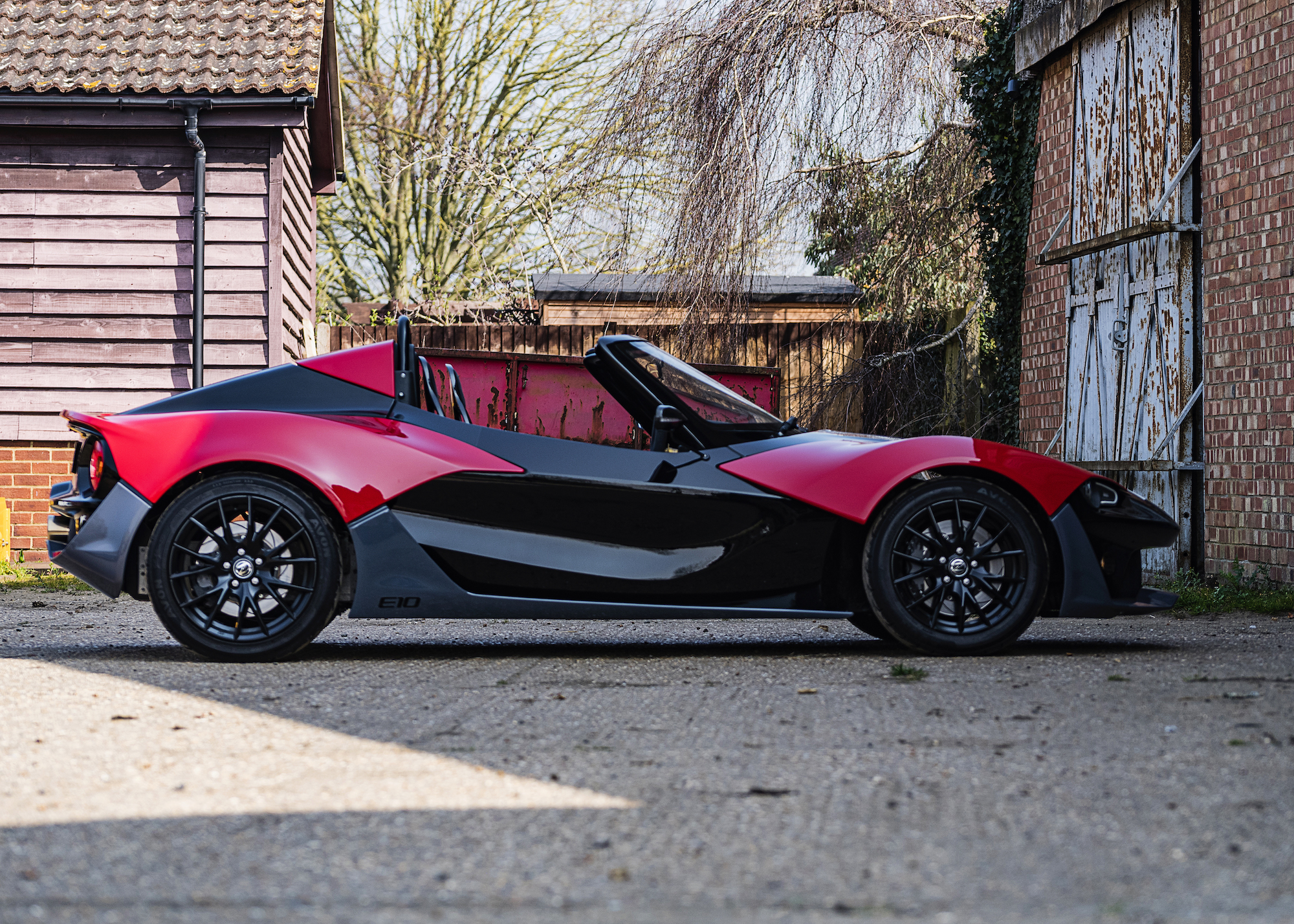 2016 ZENOS E10 - 1,250 MILES