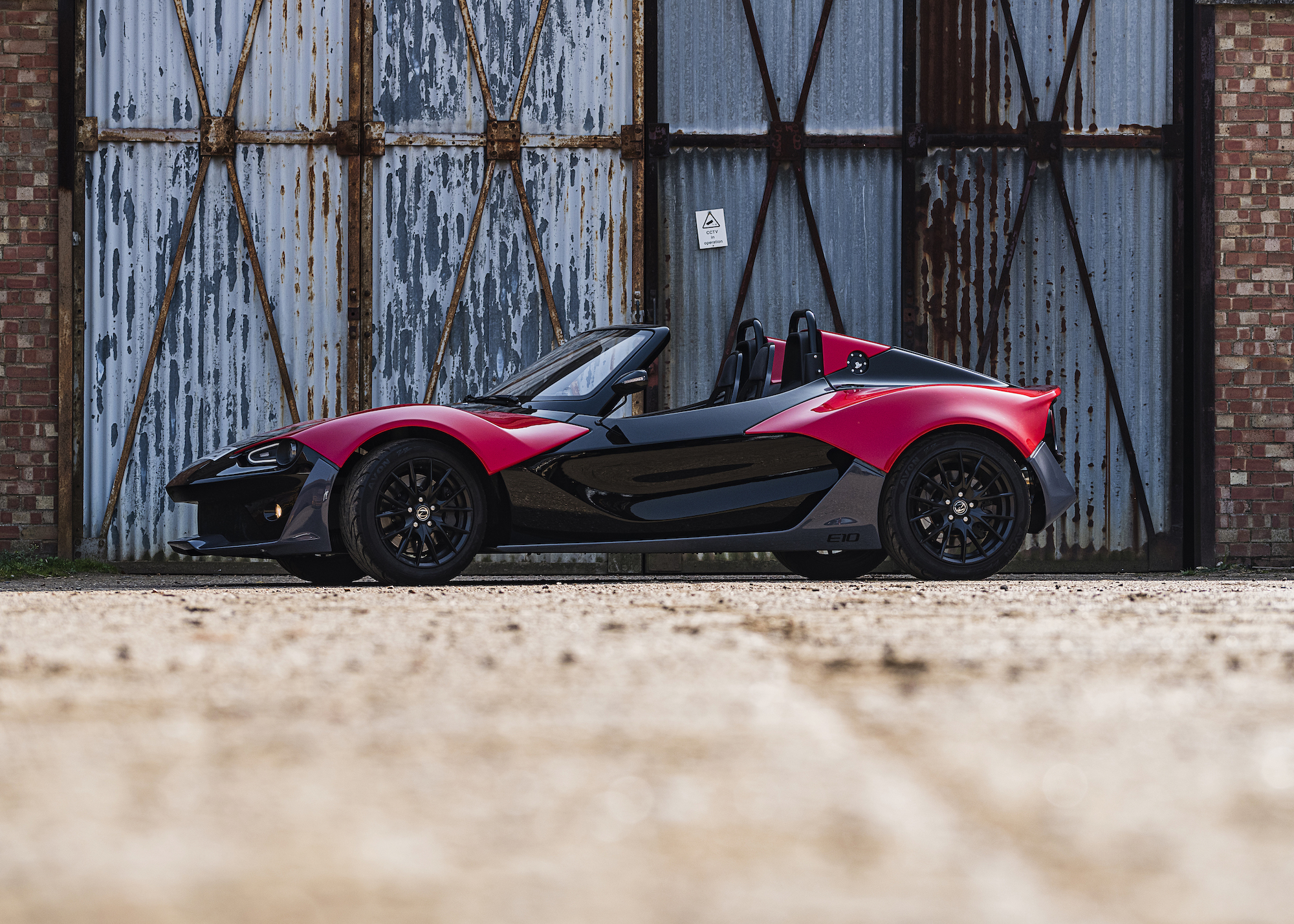 2016 ZENOS E10 - 1,250 MILES