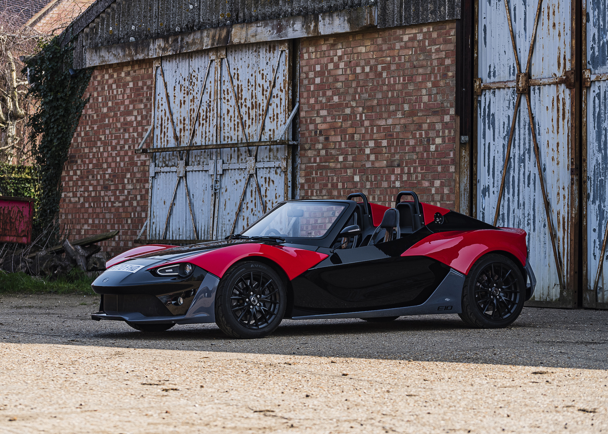 2016 ZENOS E10 - 1,250 MILES