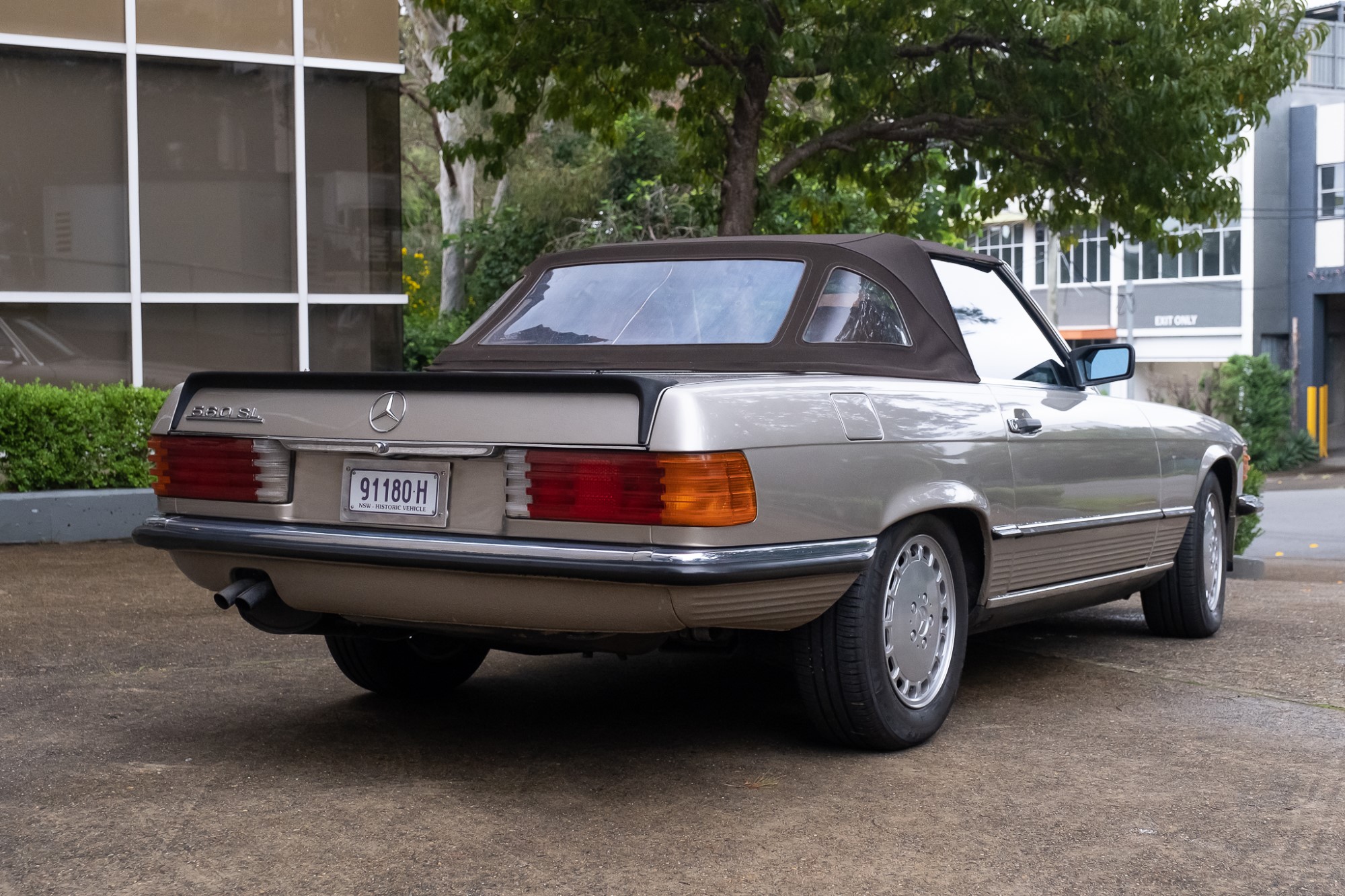 1986 MERCEDES-BENZ (R107) 560 SL