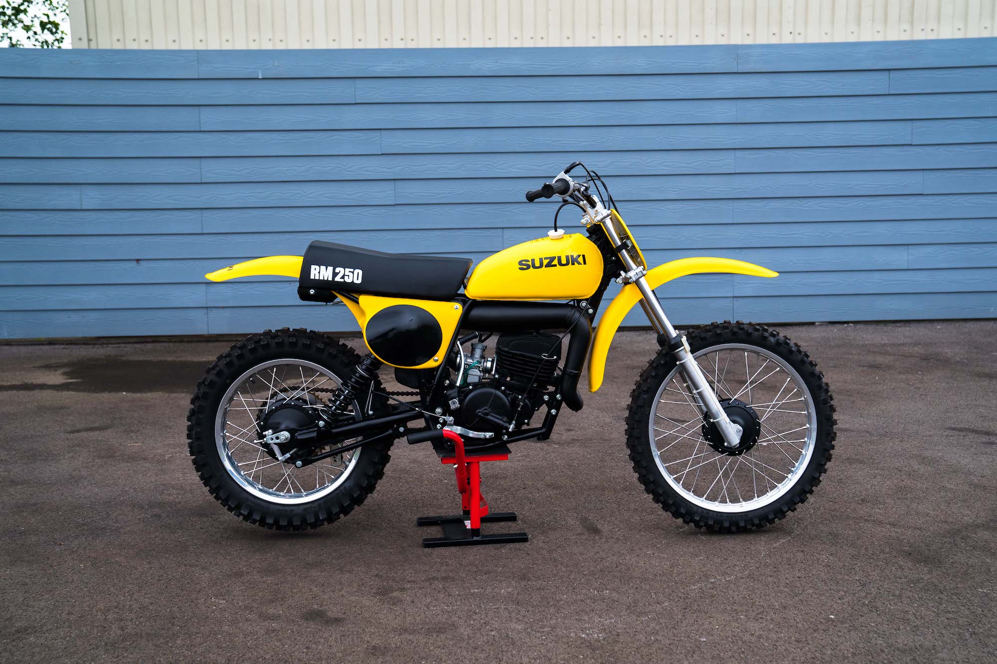 1976 SUZUKI RM250A