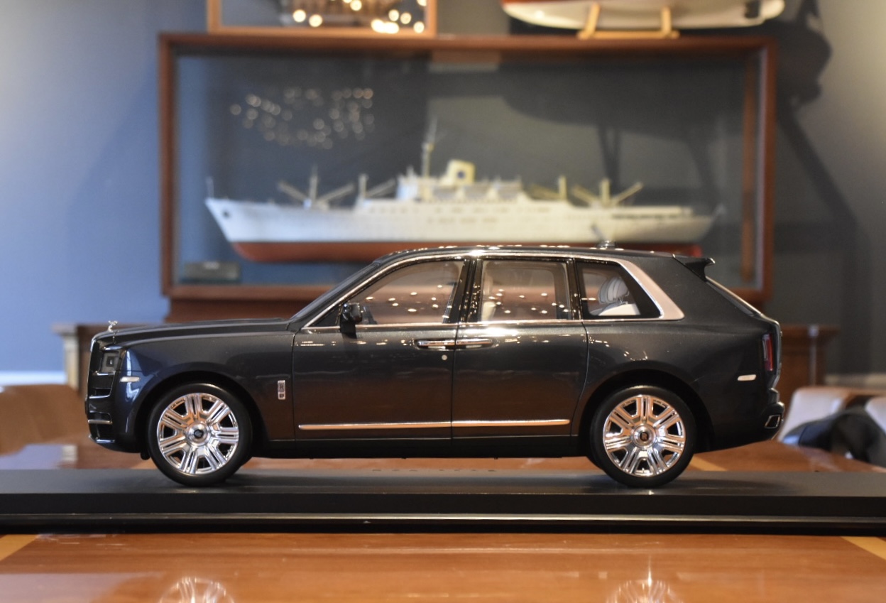 ROLLS-ROYCE CULLINAN 1:8 SCALE MODEL