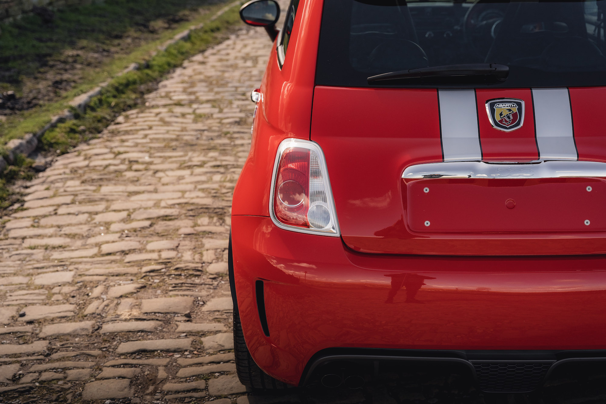 2010 ABARTH 695 TRIBUTO FERRARI - 380 MILES