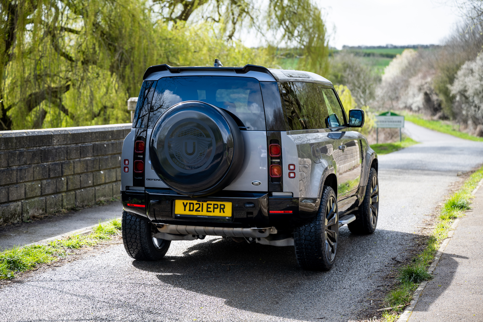 2021 LAND ROVER DEFENDER 90 P300 X-DYNAMIC