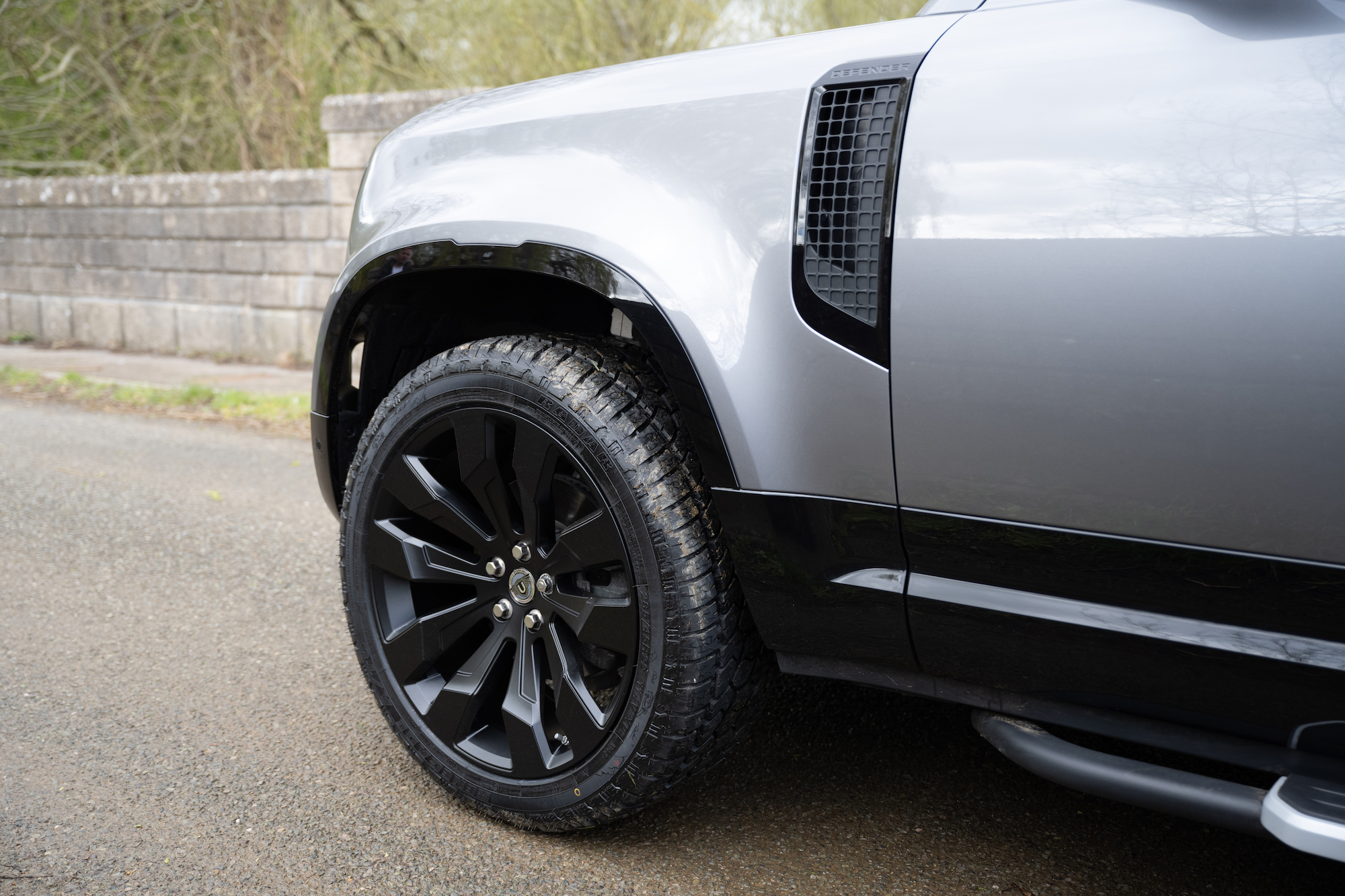 2021 LAND ROVER DEFENDER 90 P300 X-DYNAMIC