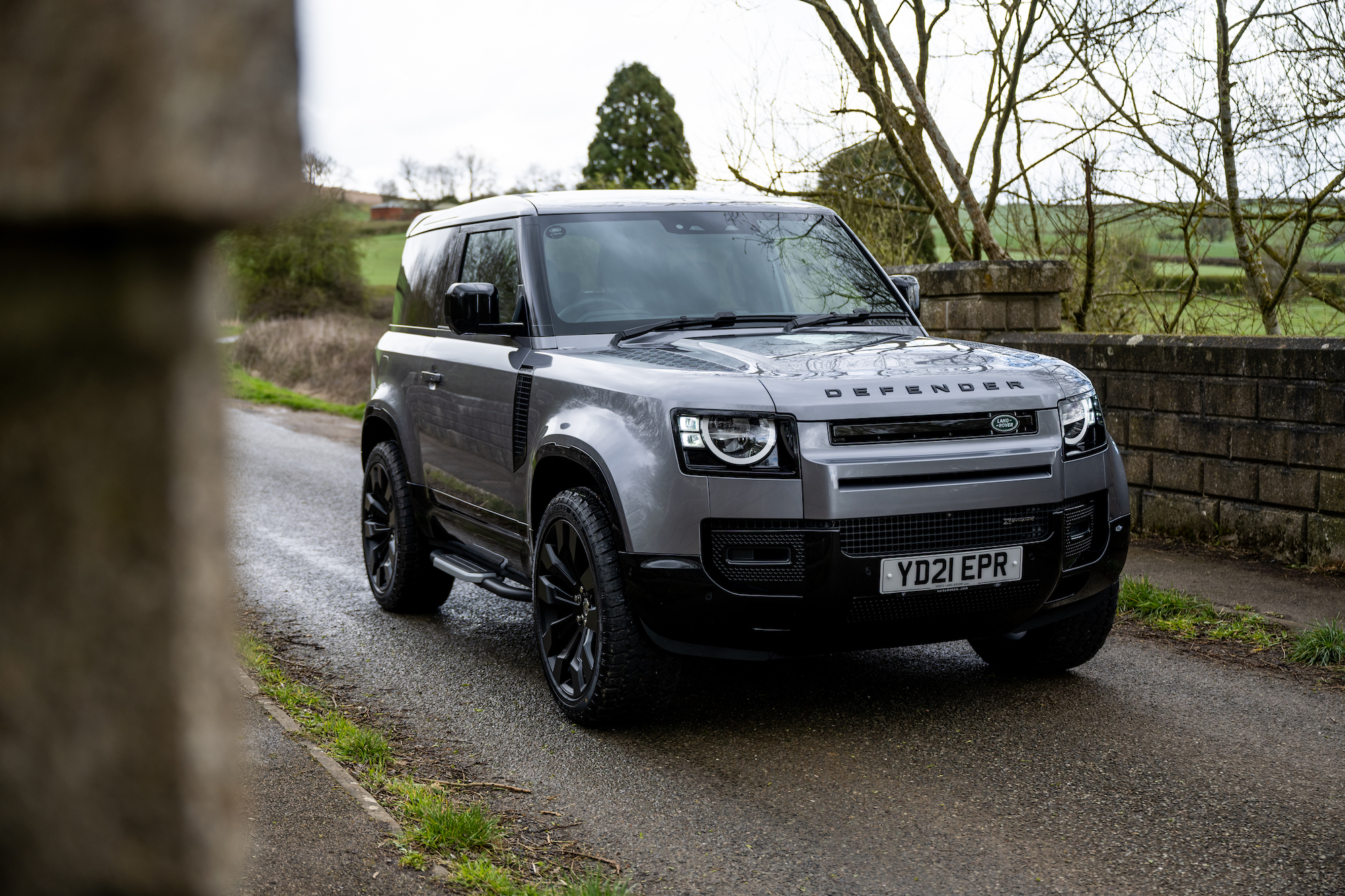 2021 LAND ROVER DEFENDER 90 P300 X-DYNAMIC