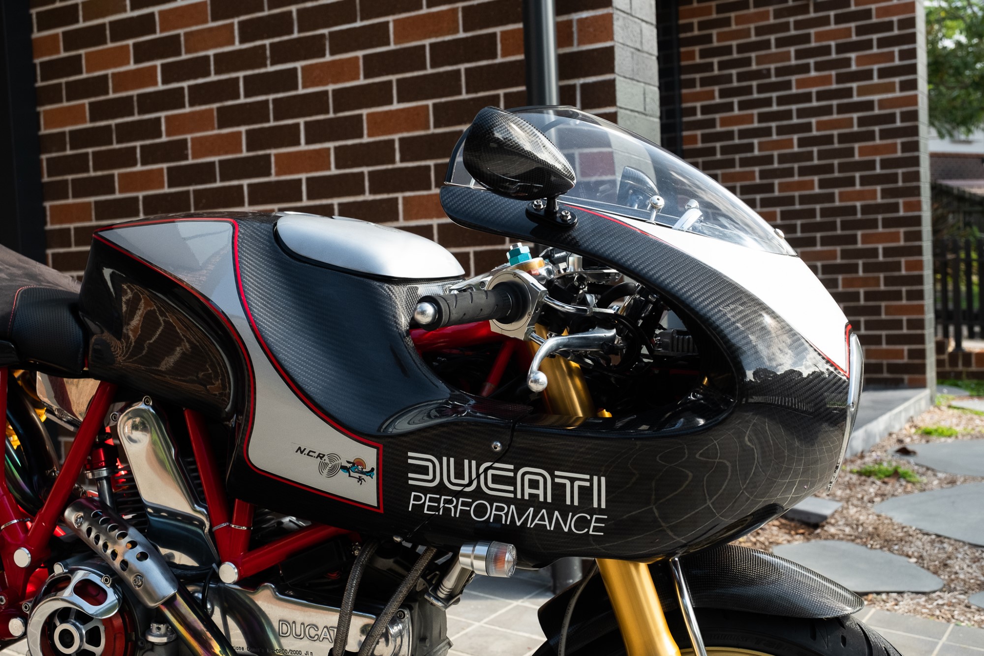 2001 DUCATI MH900E