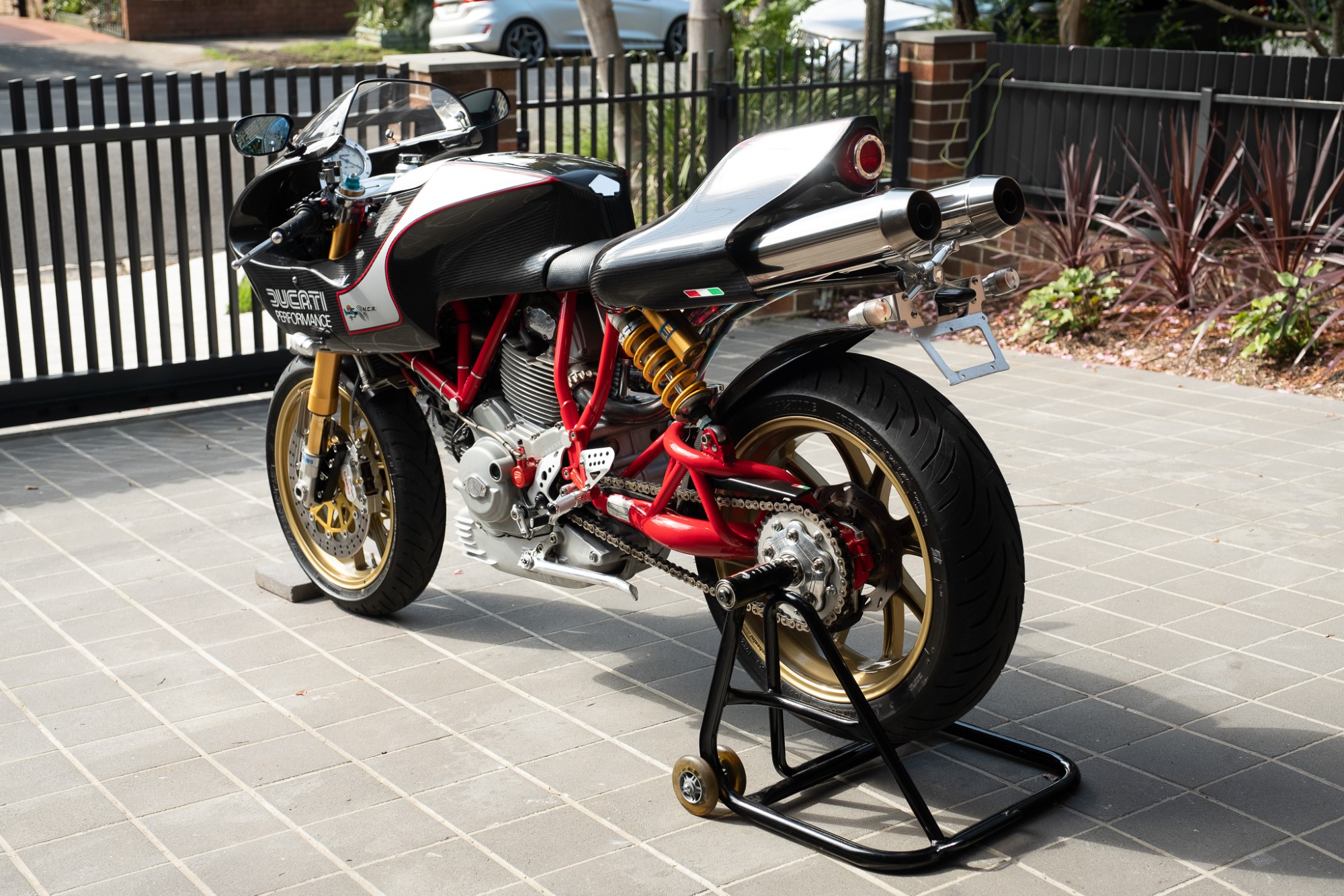 2001 DUCATI MH900E