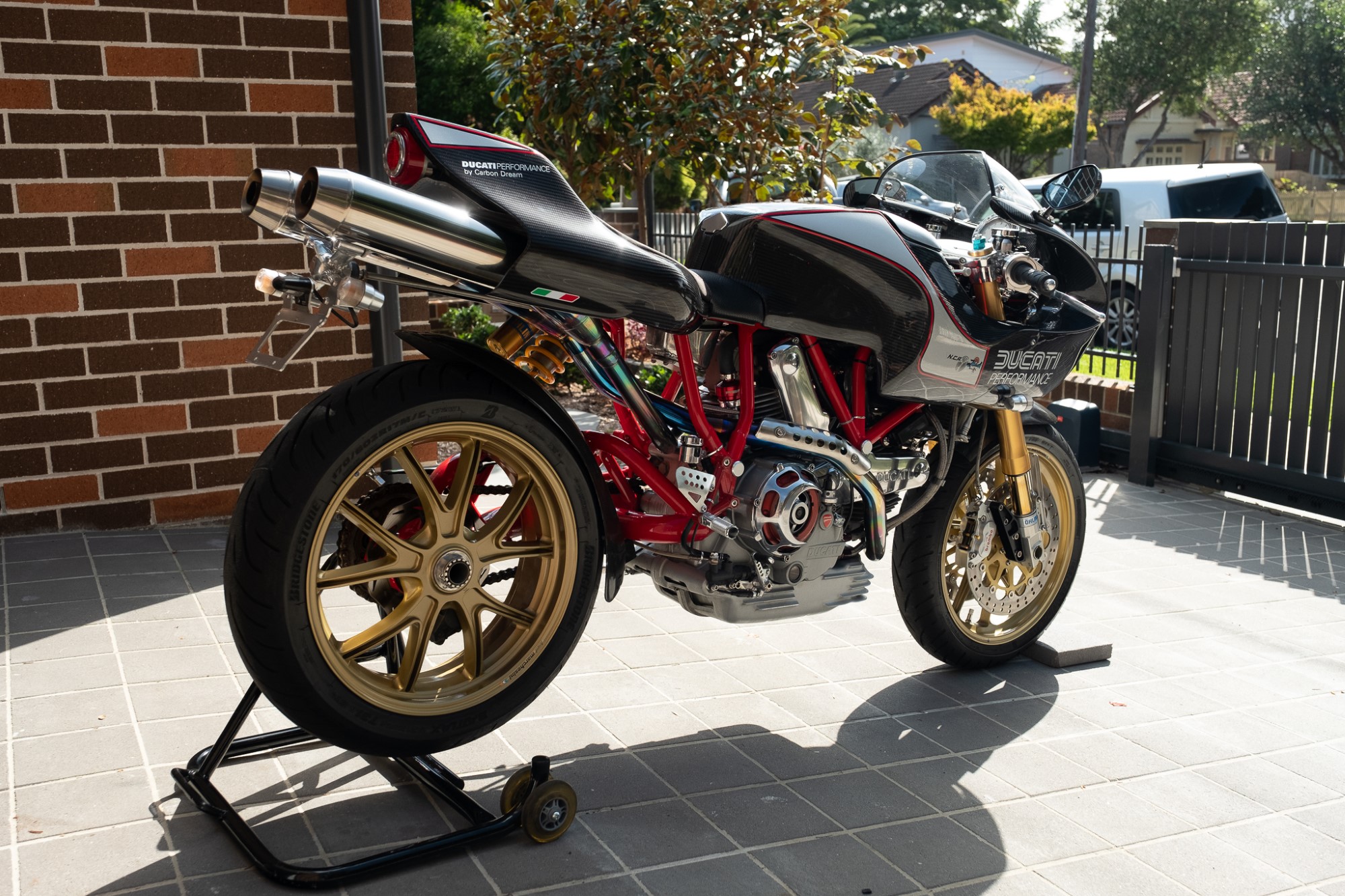 2001 DUCATI MH900E
