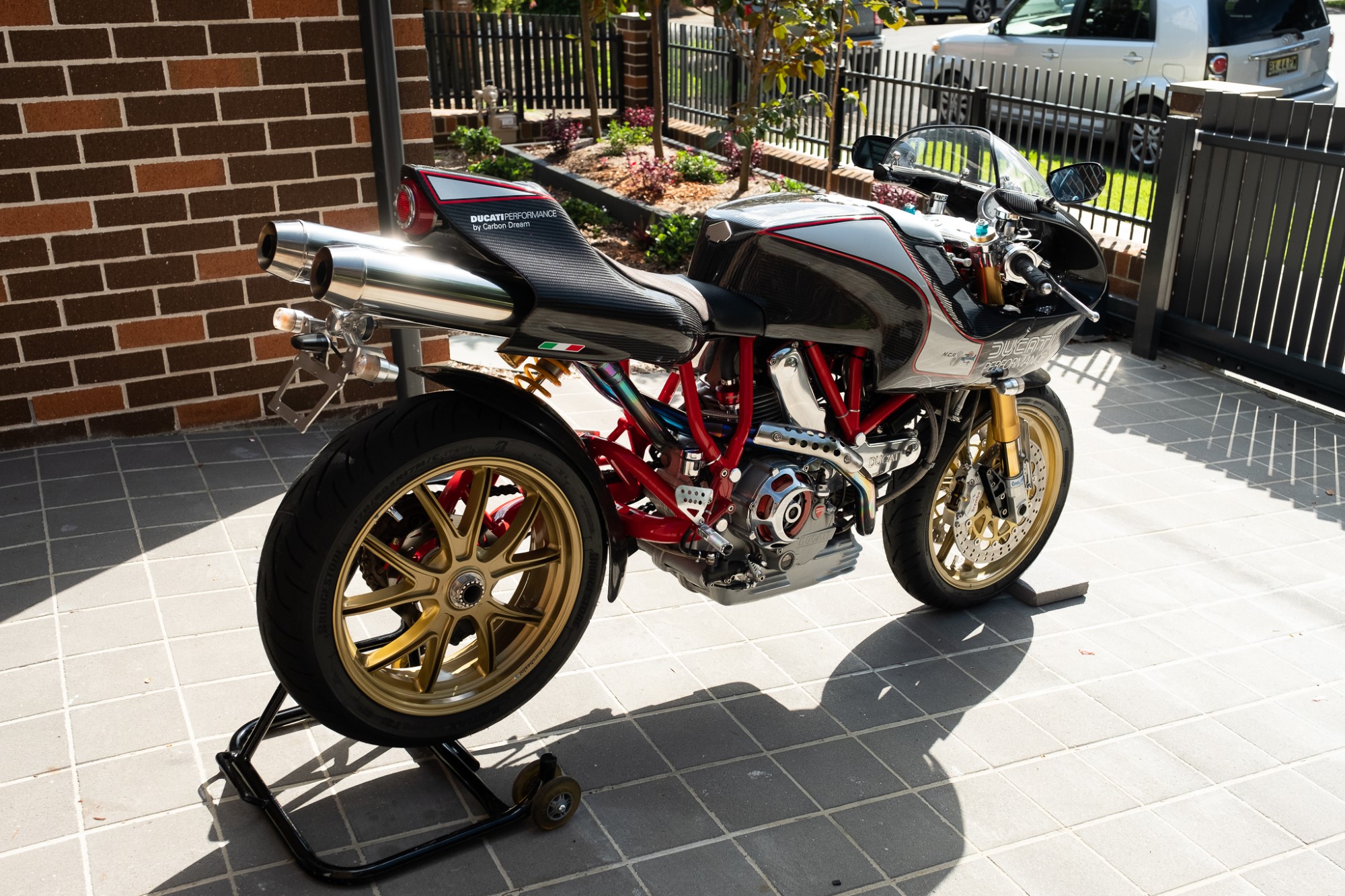 2001 DUCATI MH900E