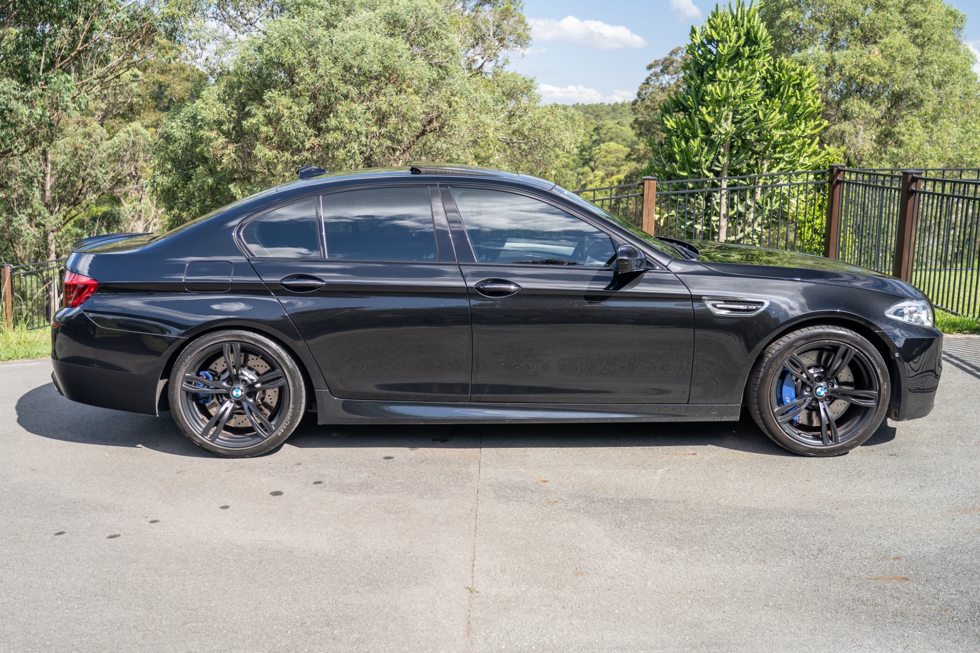 2016 BMW (F10) M5 PURE