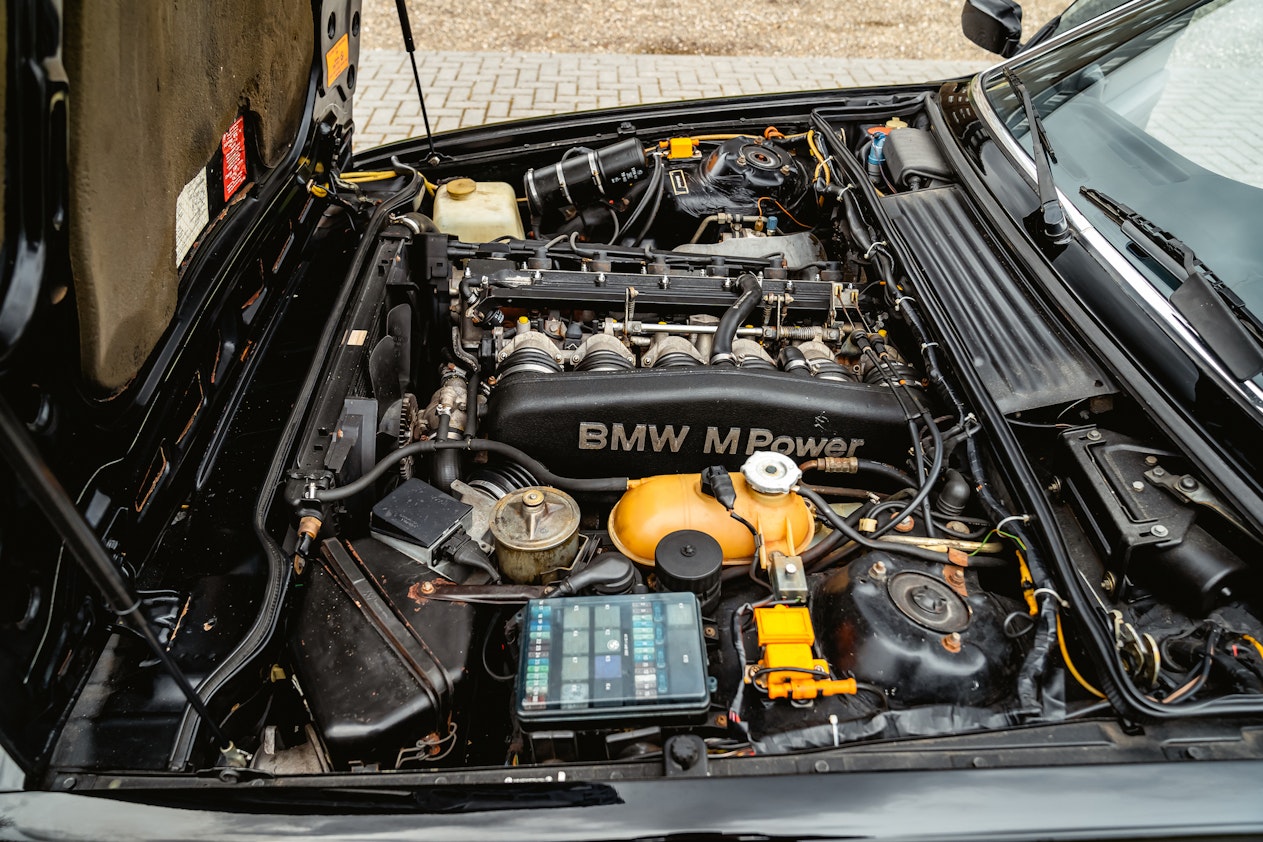 Bmw E24 M6 Engine
