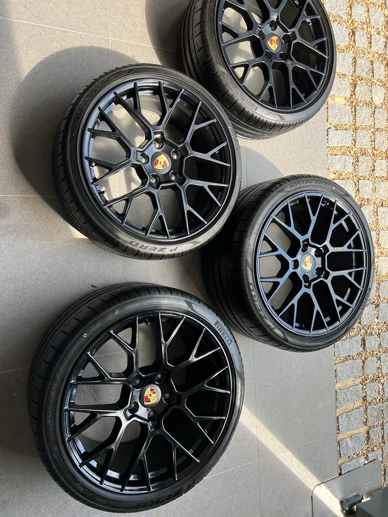 SET OF PORSCHE 911 (992) RS SPYDER DESIGN WHEELS AND TYRES