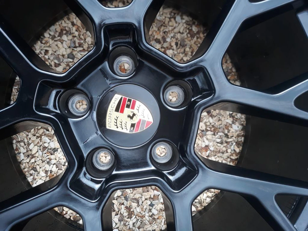 SET OF PORSCHE 911 (992) RS SPYDER DESIGN WHEELS AND TYRES