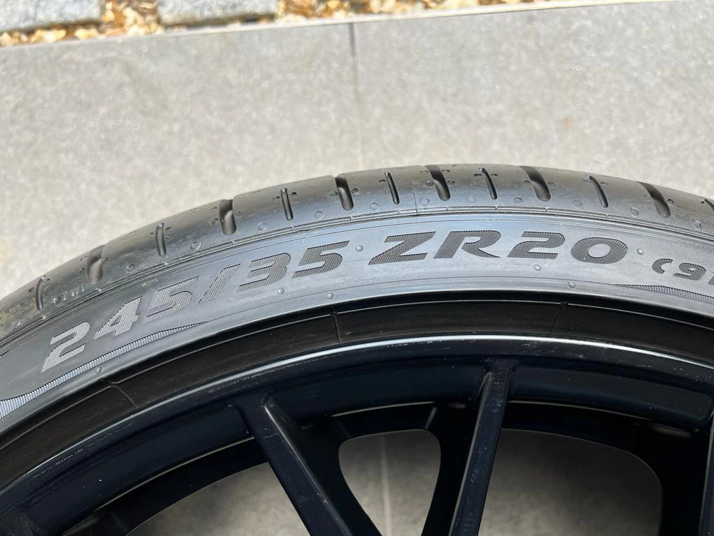 SET OF PORSCHE 911 (992) RS SPYDER DESIGN WHEELS AND TYRES