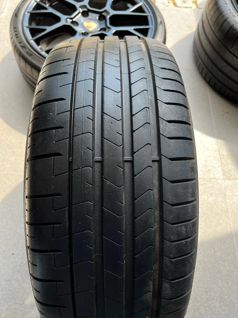 SET OF PORSCHE 911 (992) RS SPYDER DESIGN WHEELS AND TYRES