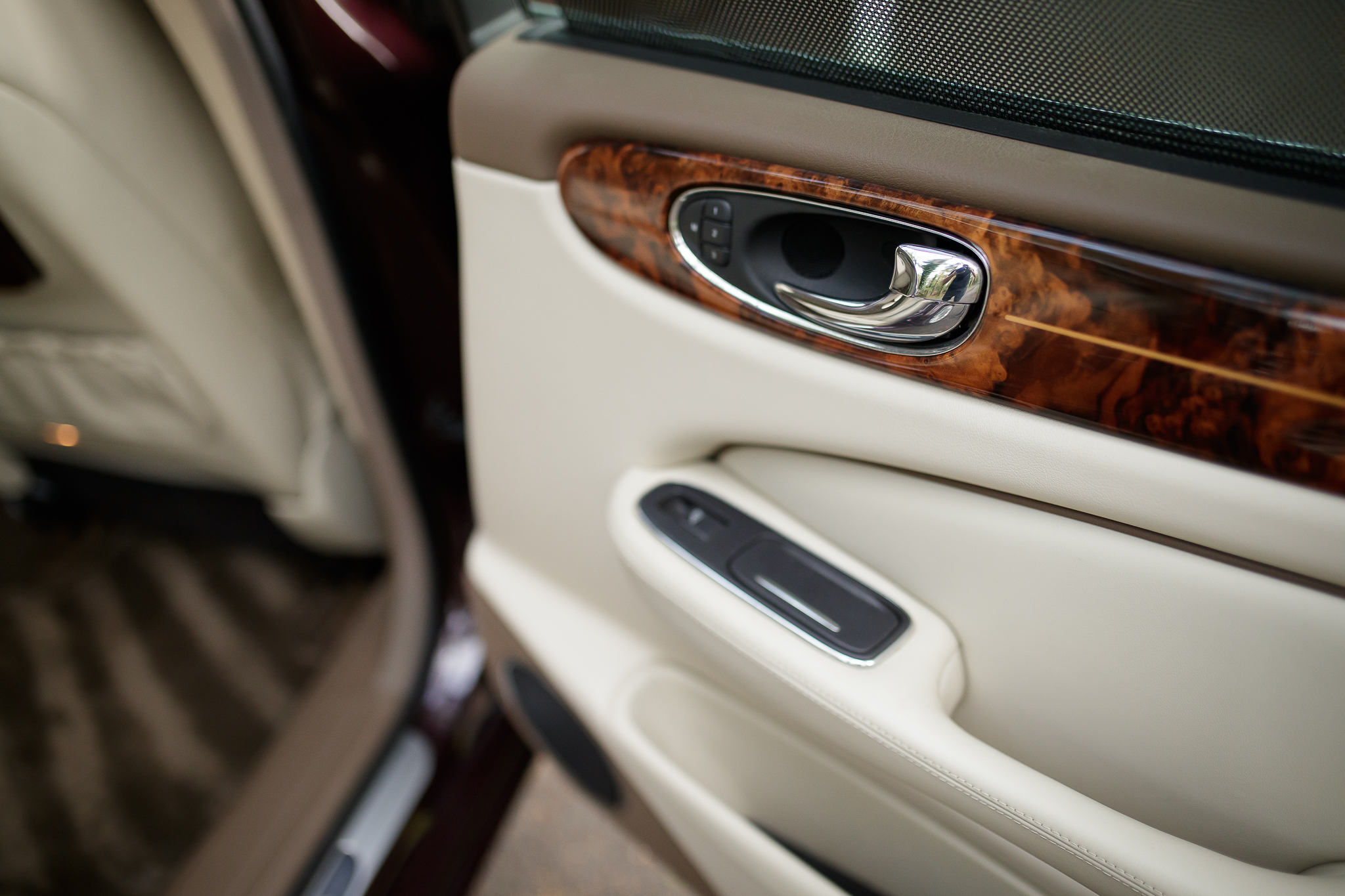 2006 DAIMLER SUPER EIGHT